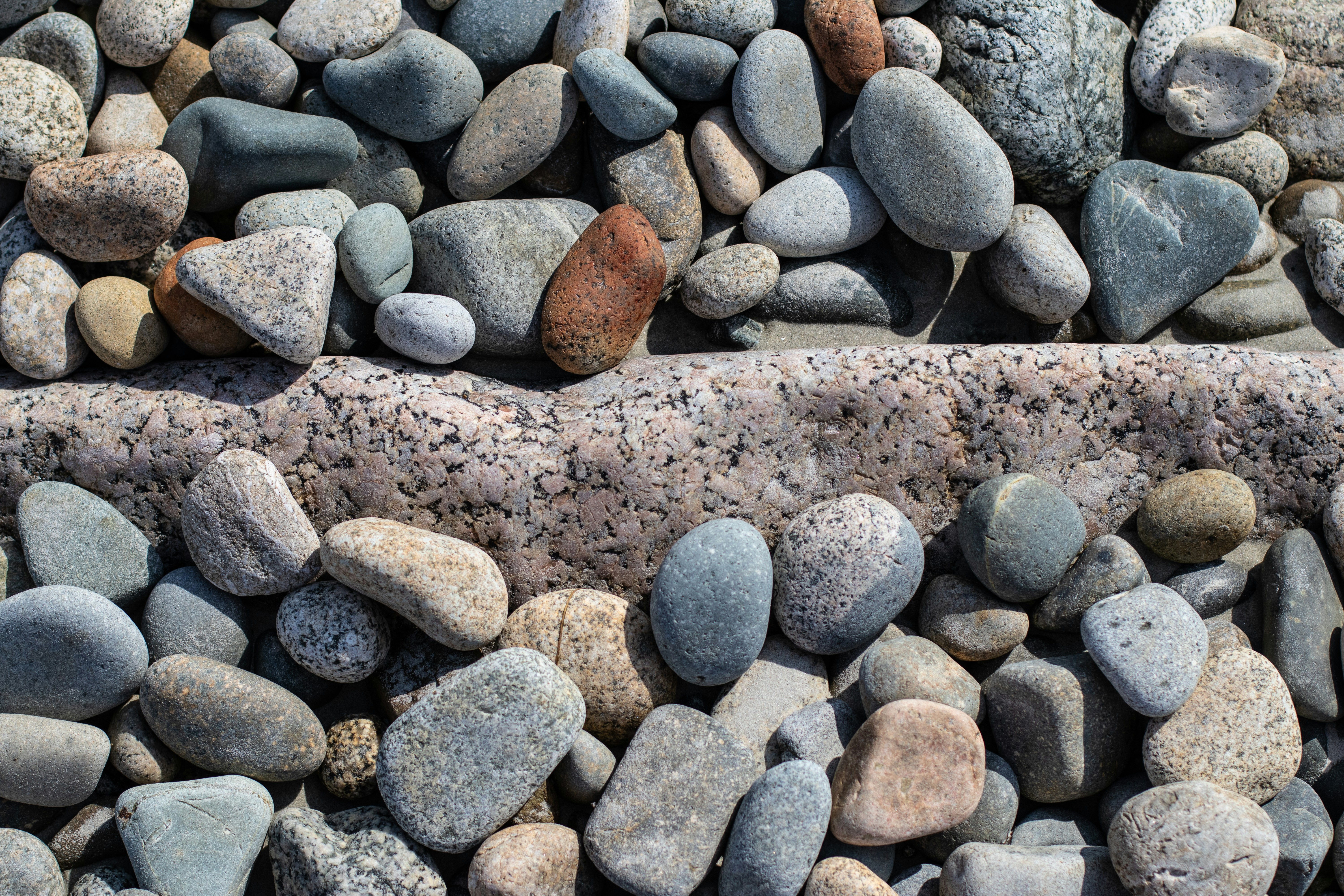 Pebble Ribbon: A Textured Strata of Smooth Stones