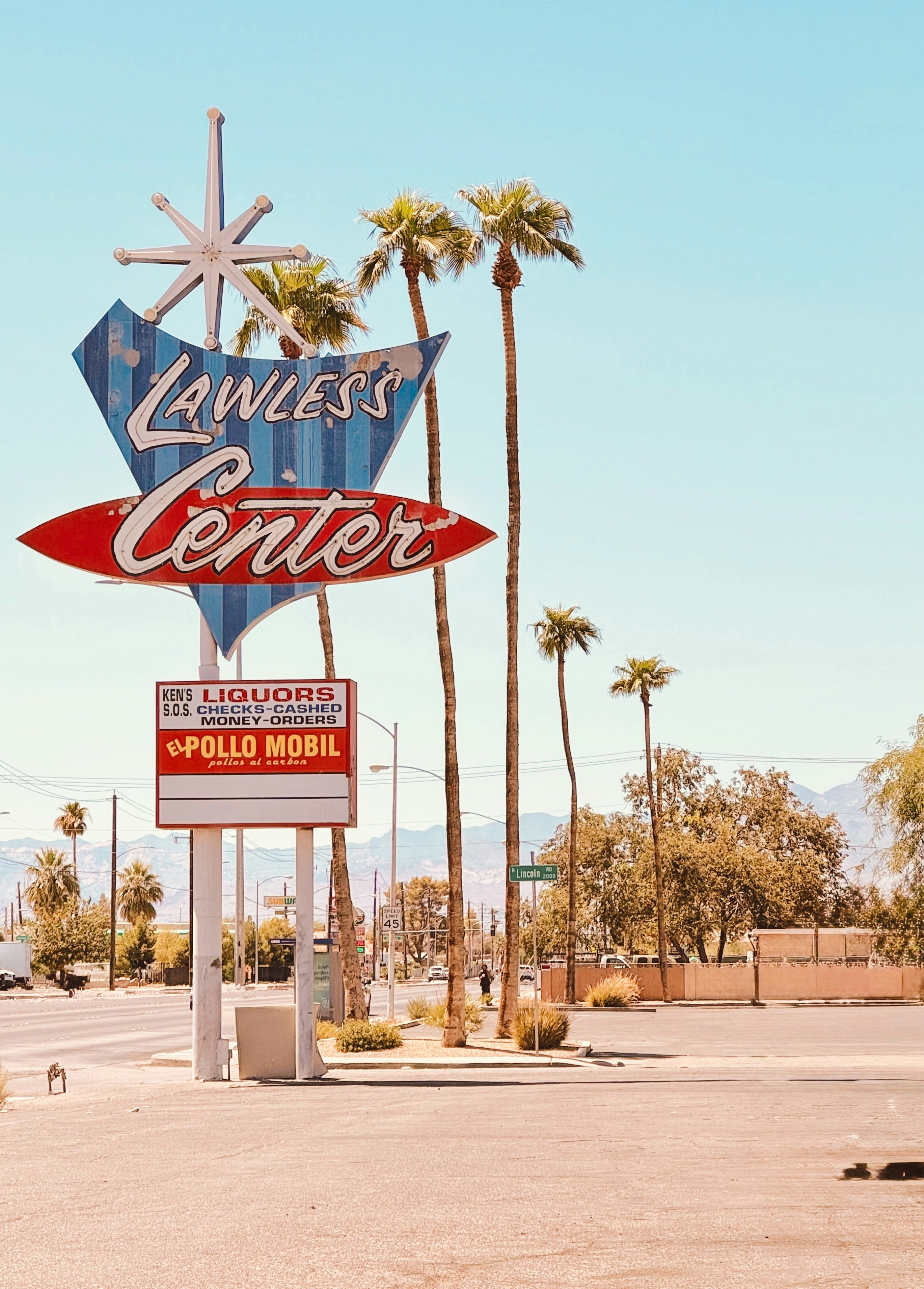 Neon Retro: Wayfinding Sign for Lane-less Center in Palm Desert