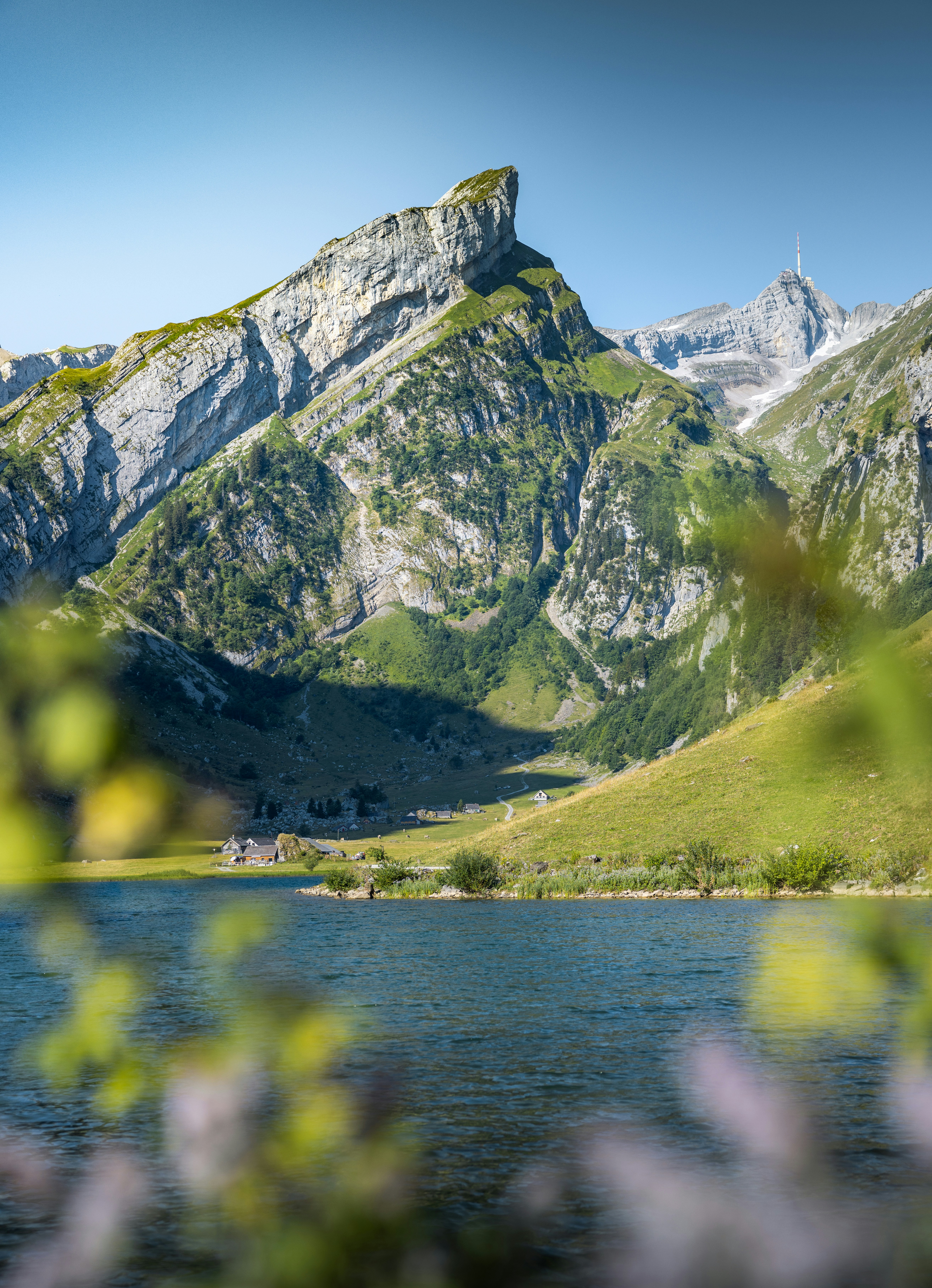 Majestic Alpine Summit Overlooking a Tranquil Lake