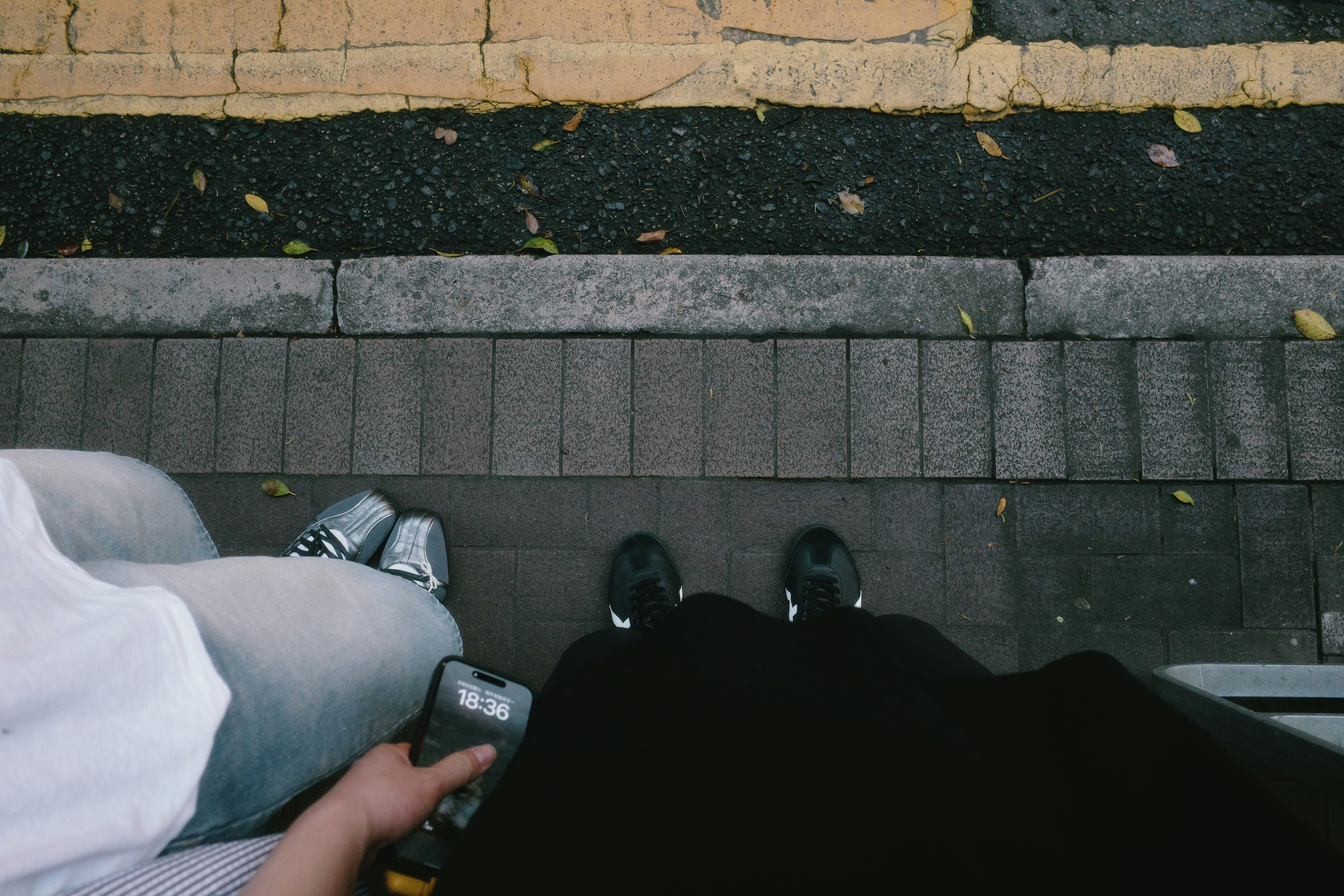 Edge of Ground: A First-Person Gaze Down Toward the Show