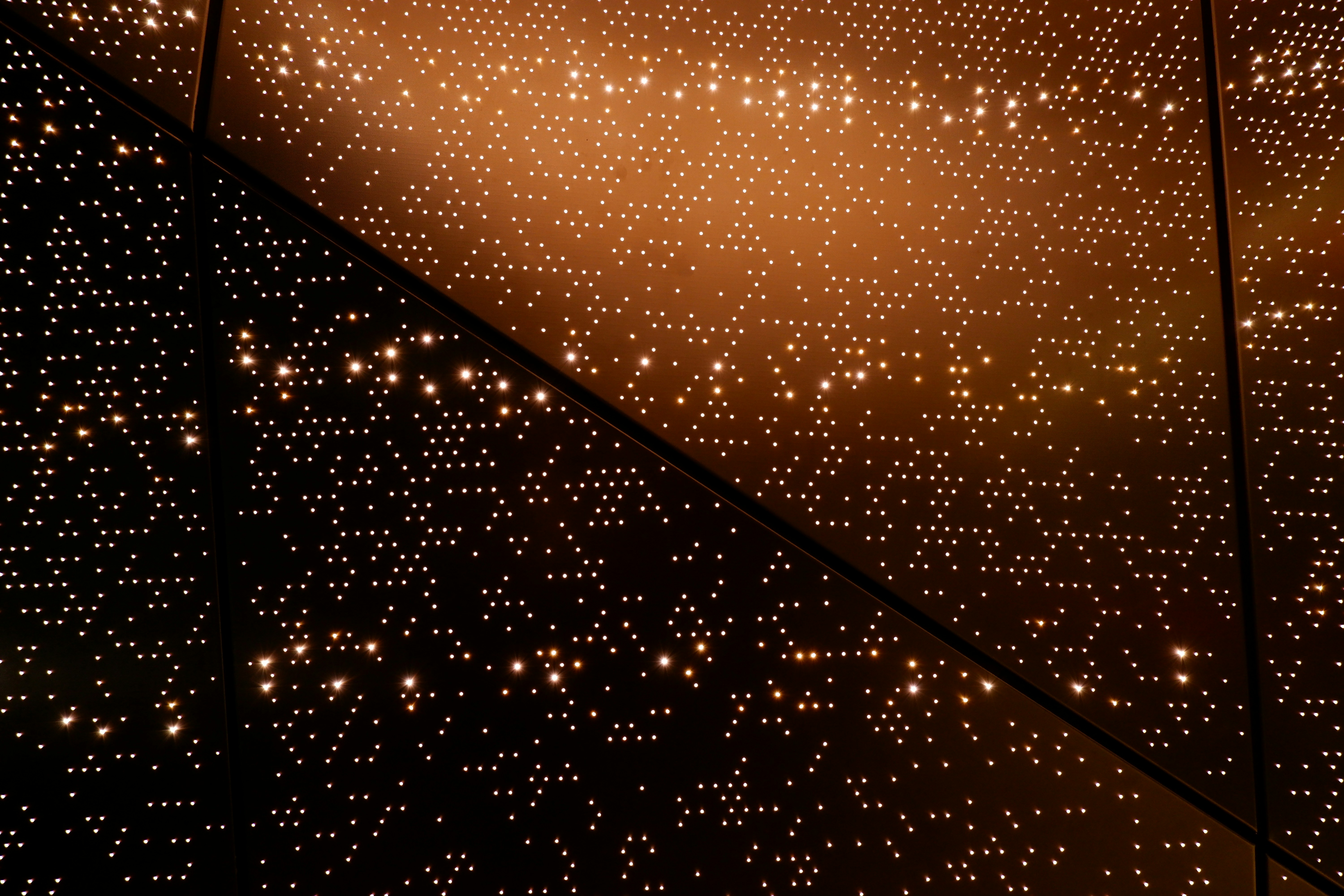 Stellar Lattice: Copper Haze Over a Geometric Night