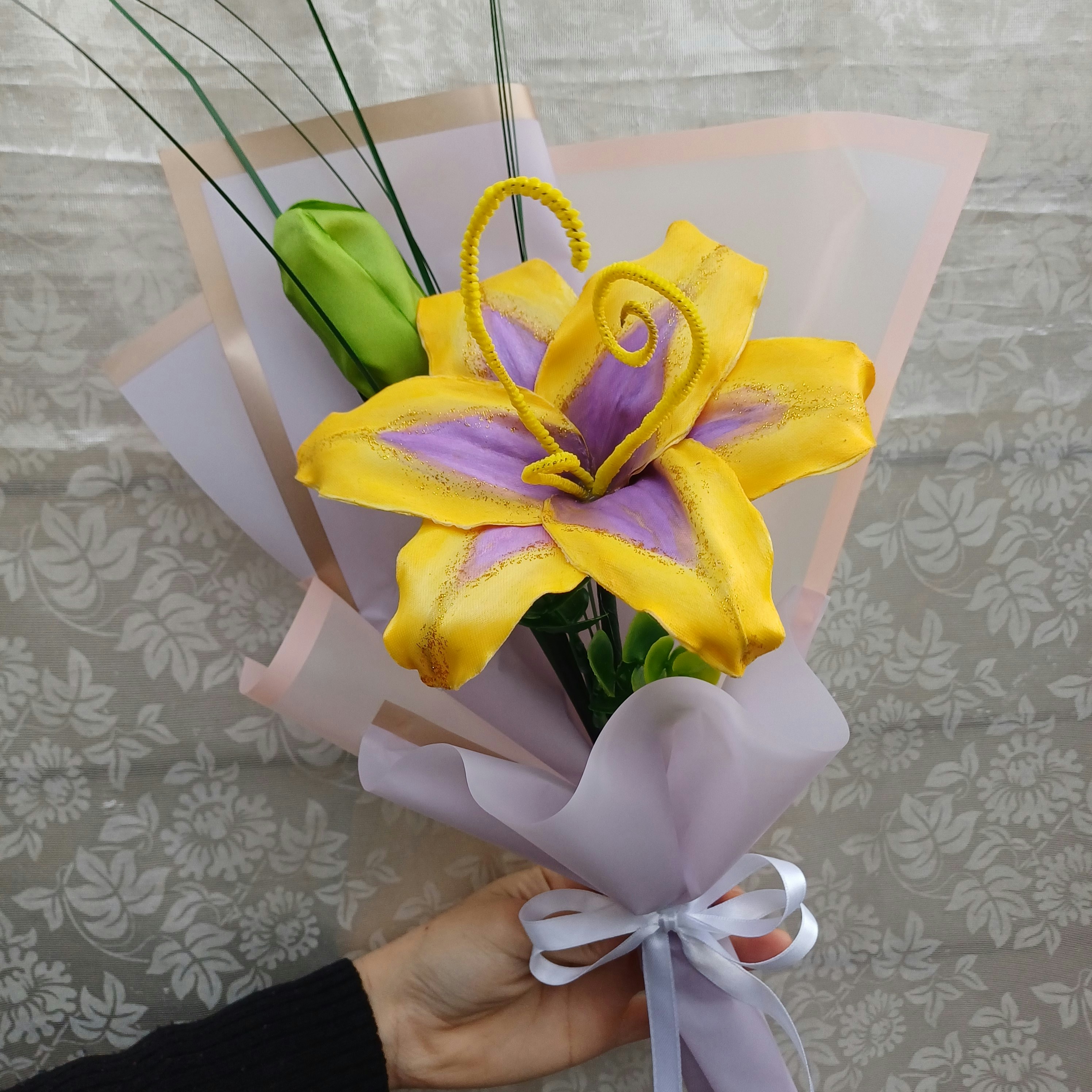 Bright Orchid Bouquet: Yellow petals with lavender centers