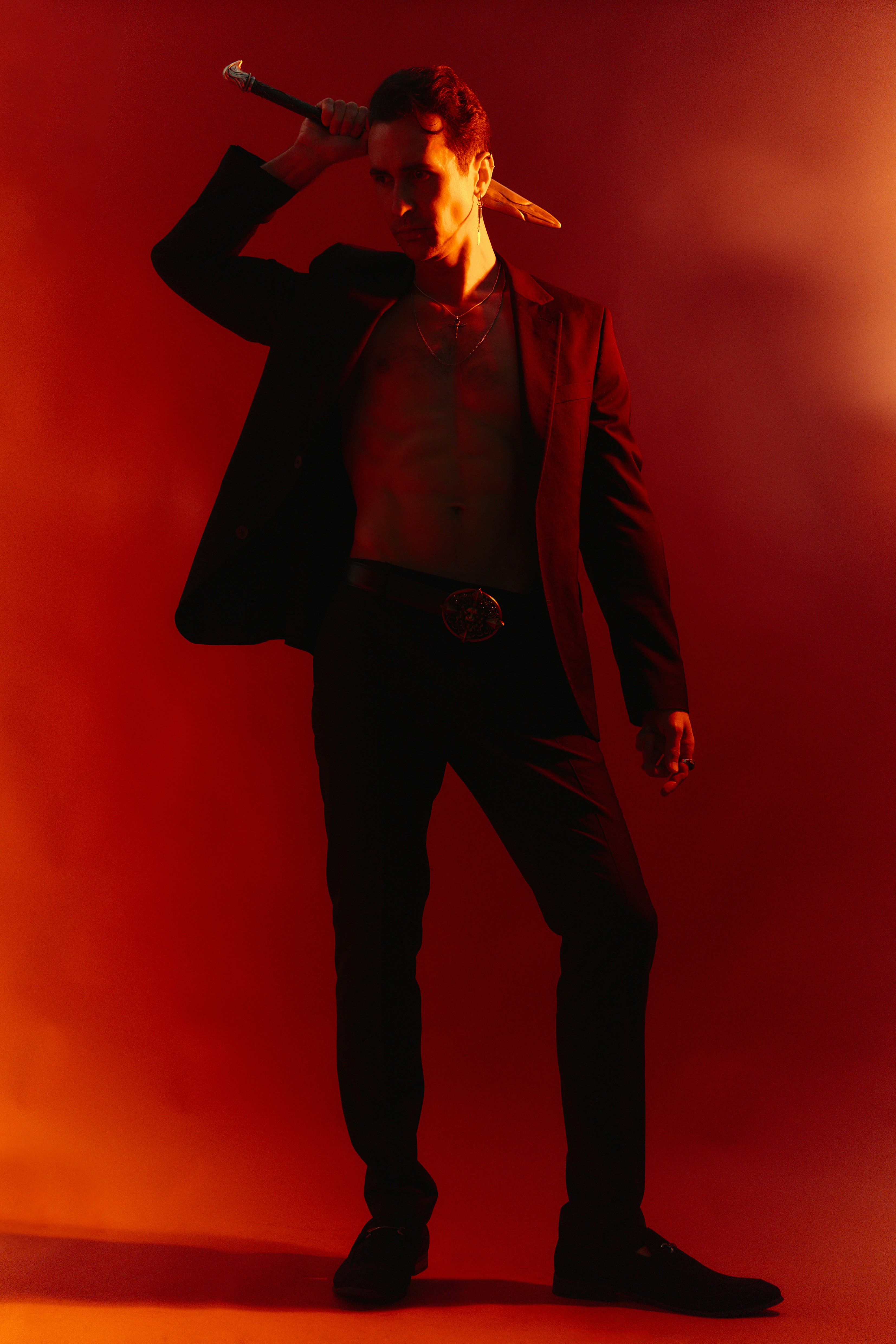 Red-Hot Spotlight: The Blade-Wave Performer