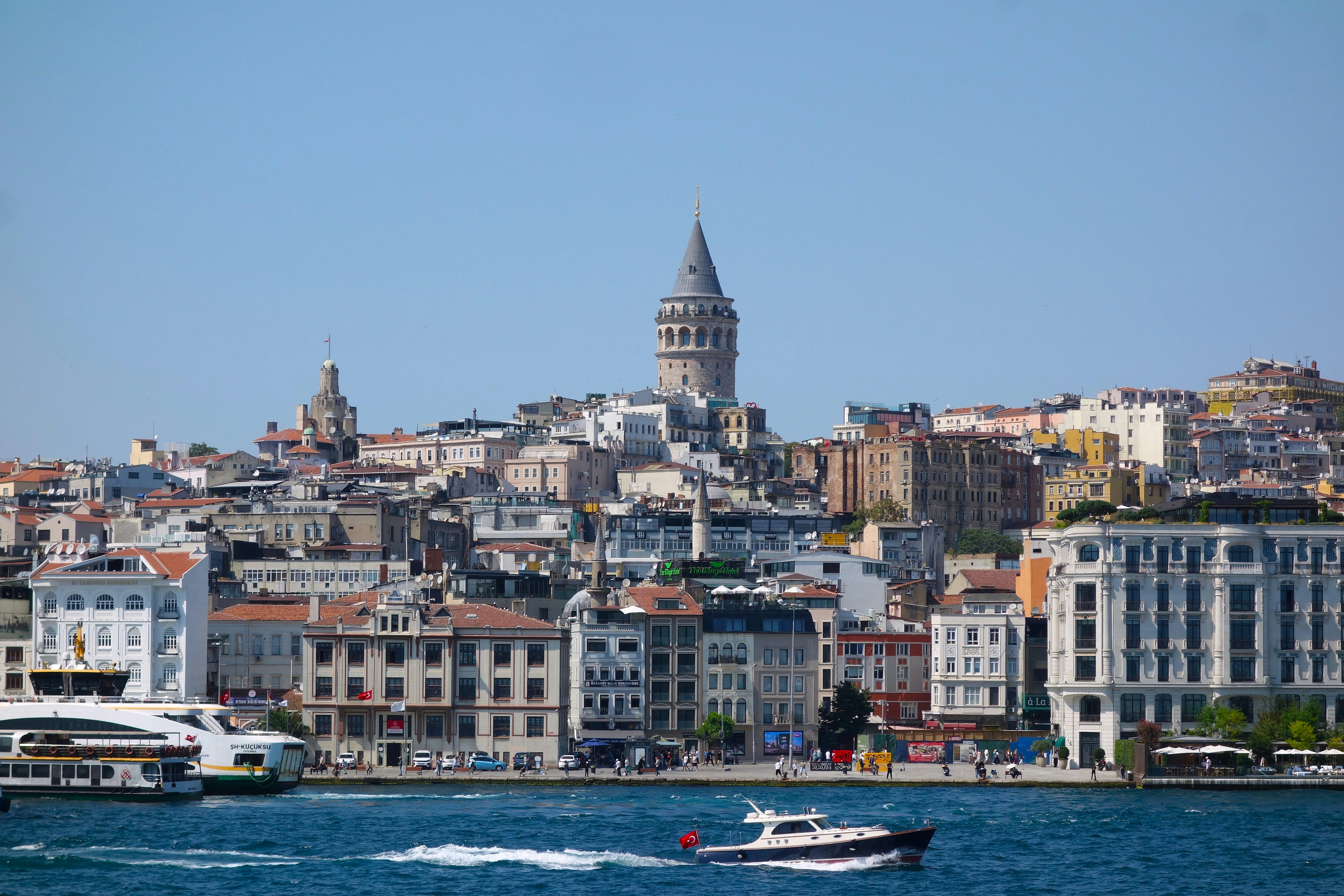 Gulf of Galleon: The Tower Over the Waterfront City