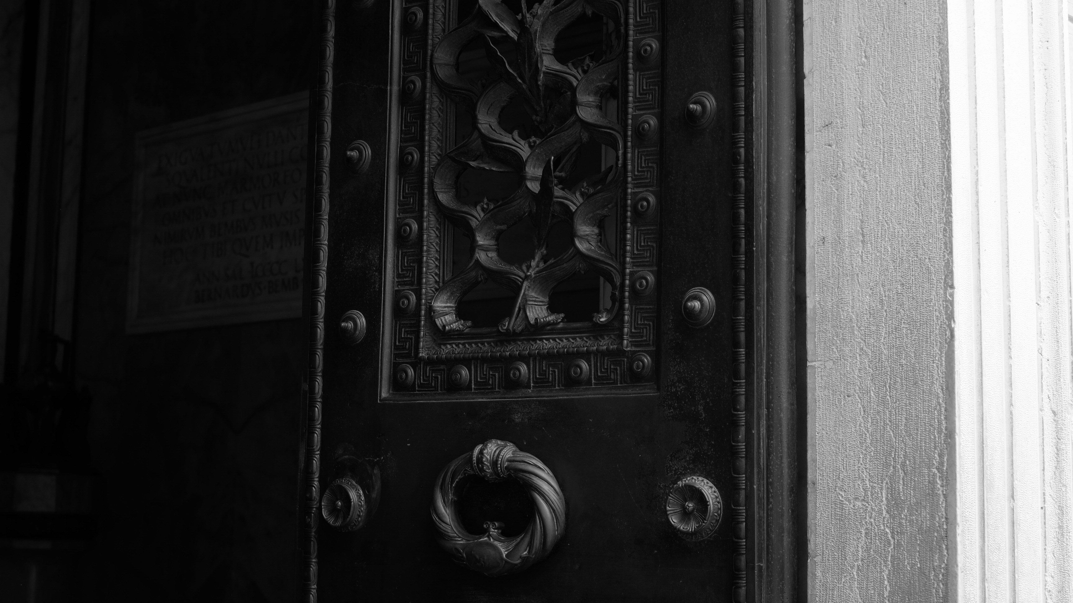 Gatekeeper’s Circular Knob: Shadows of a Monochrome Doorway