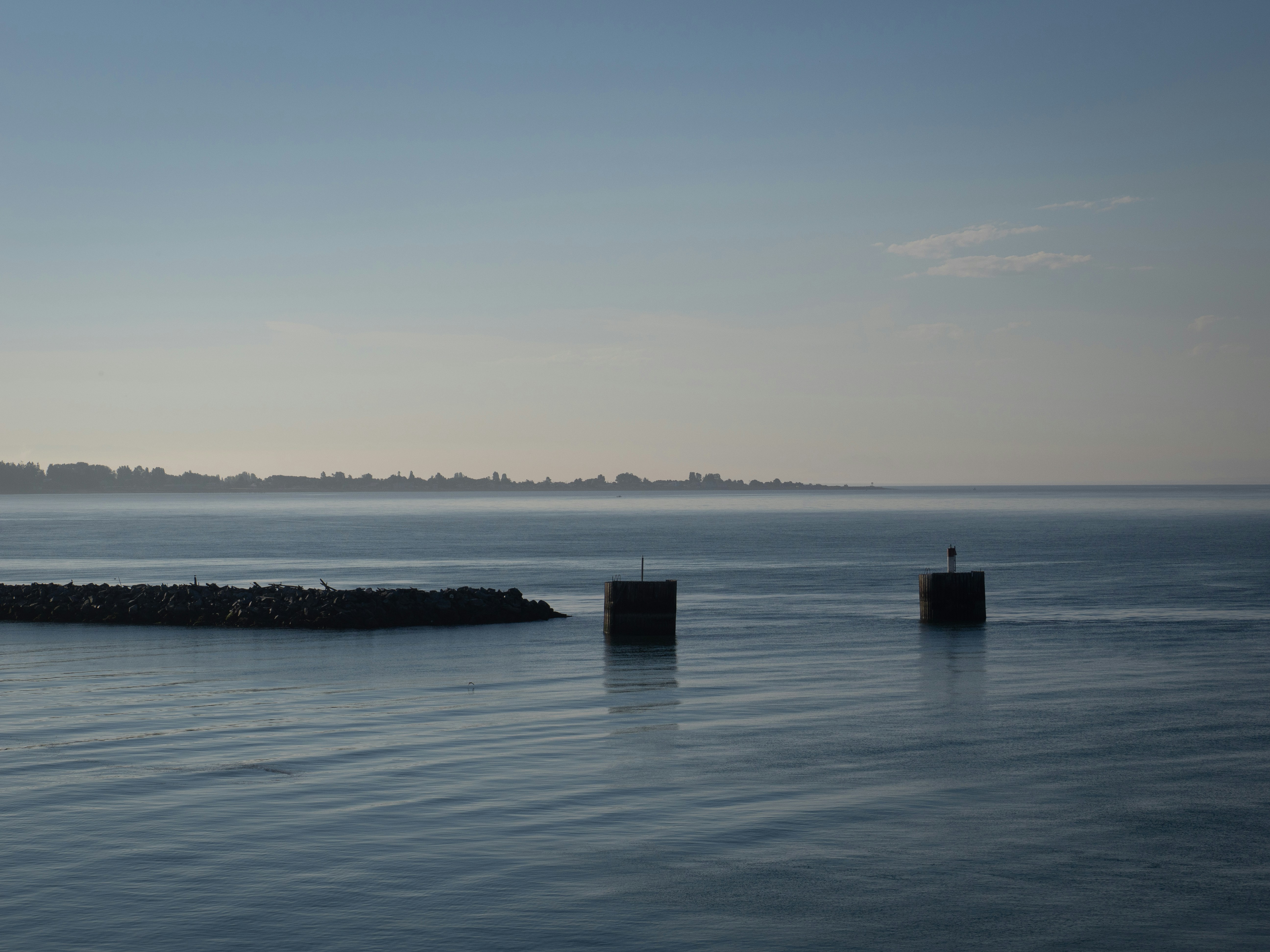 Quiet Breakwater: A Minimal Seascape with Subtle Horizon