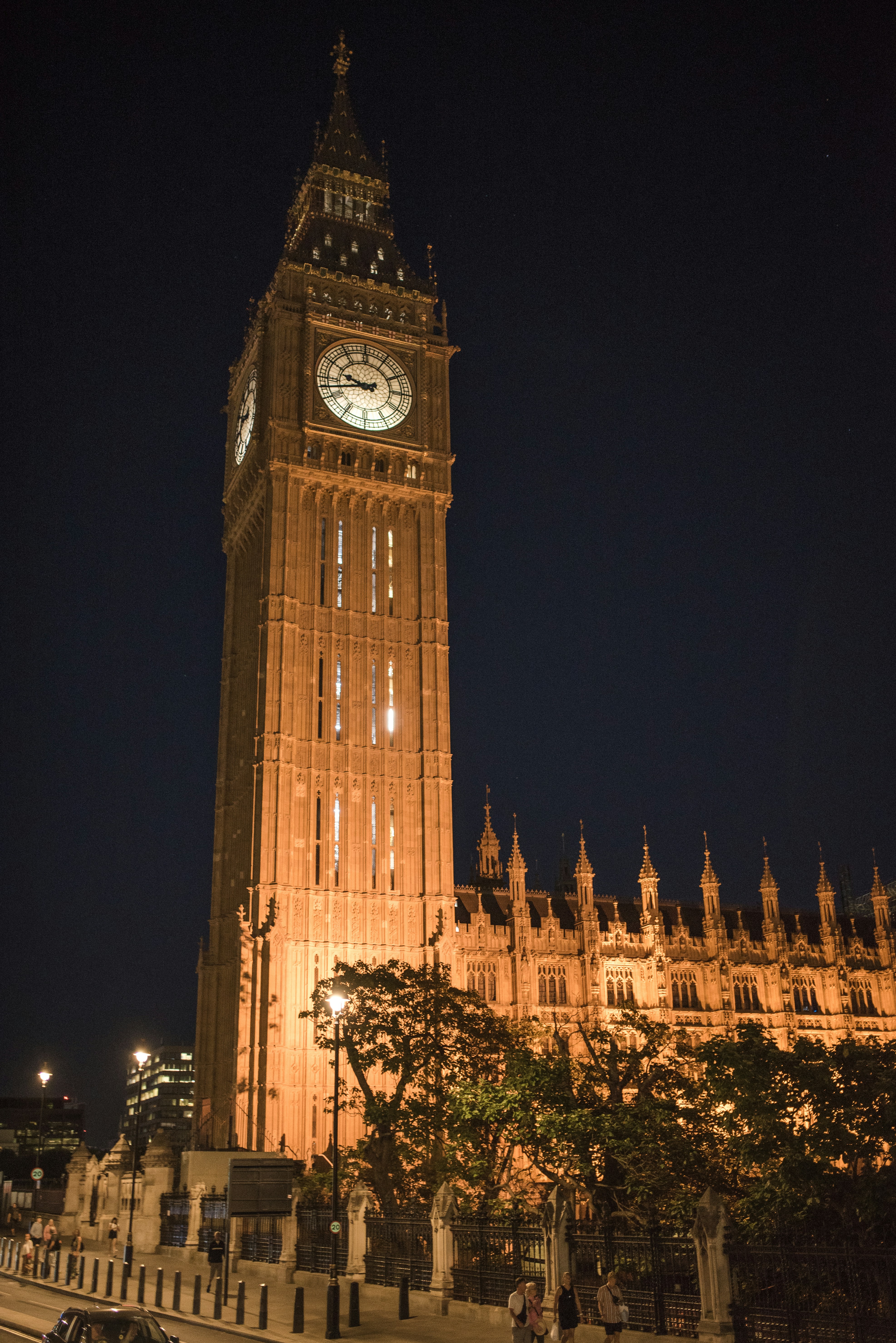 Nighttime Clocktower: Big Ben Illuminated over Parliament
