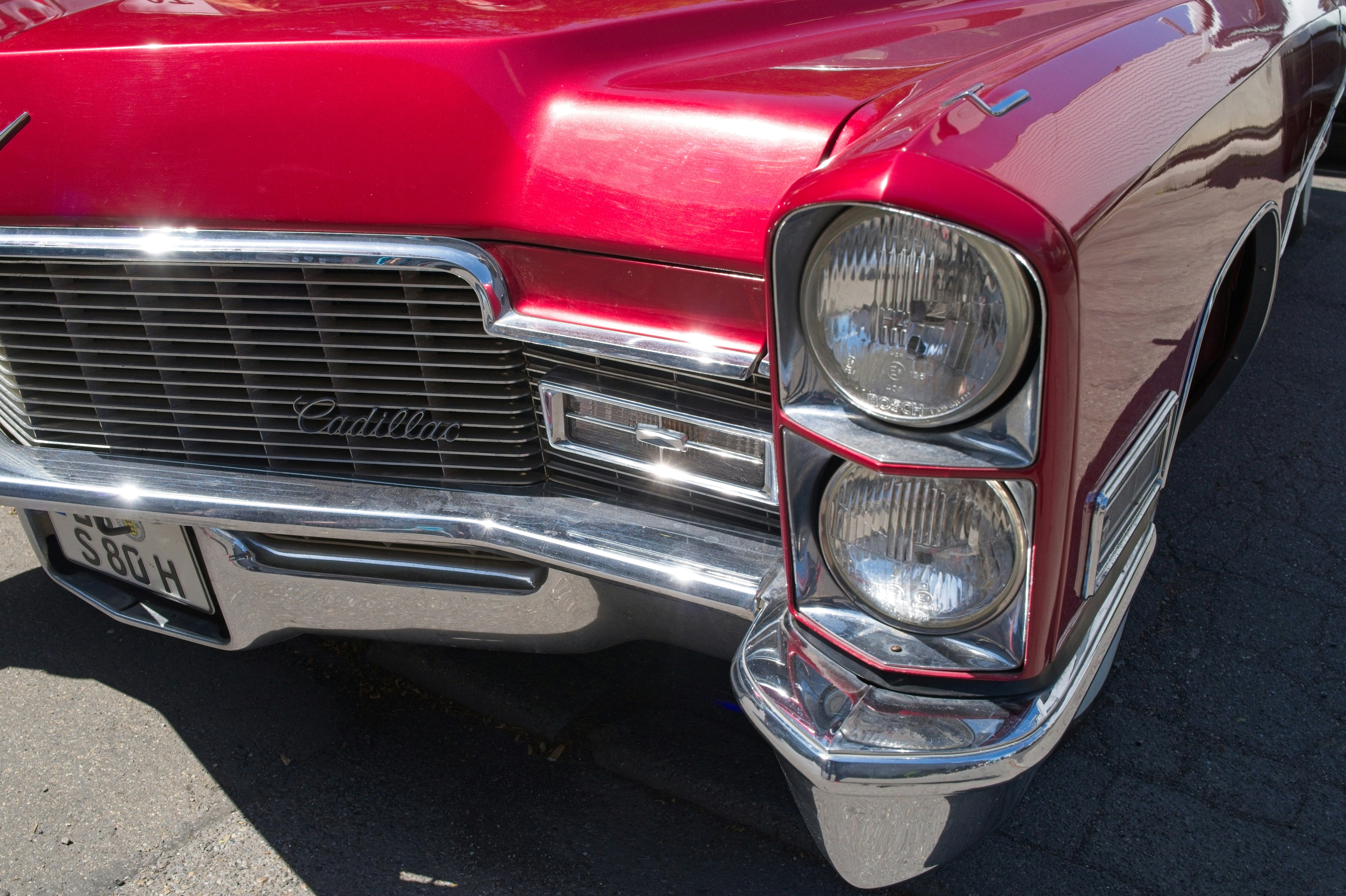 Chrome Grille and Headlight Icon: A Glimpse of Classic Cadillac Power