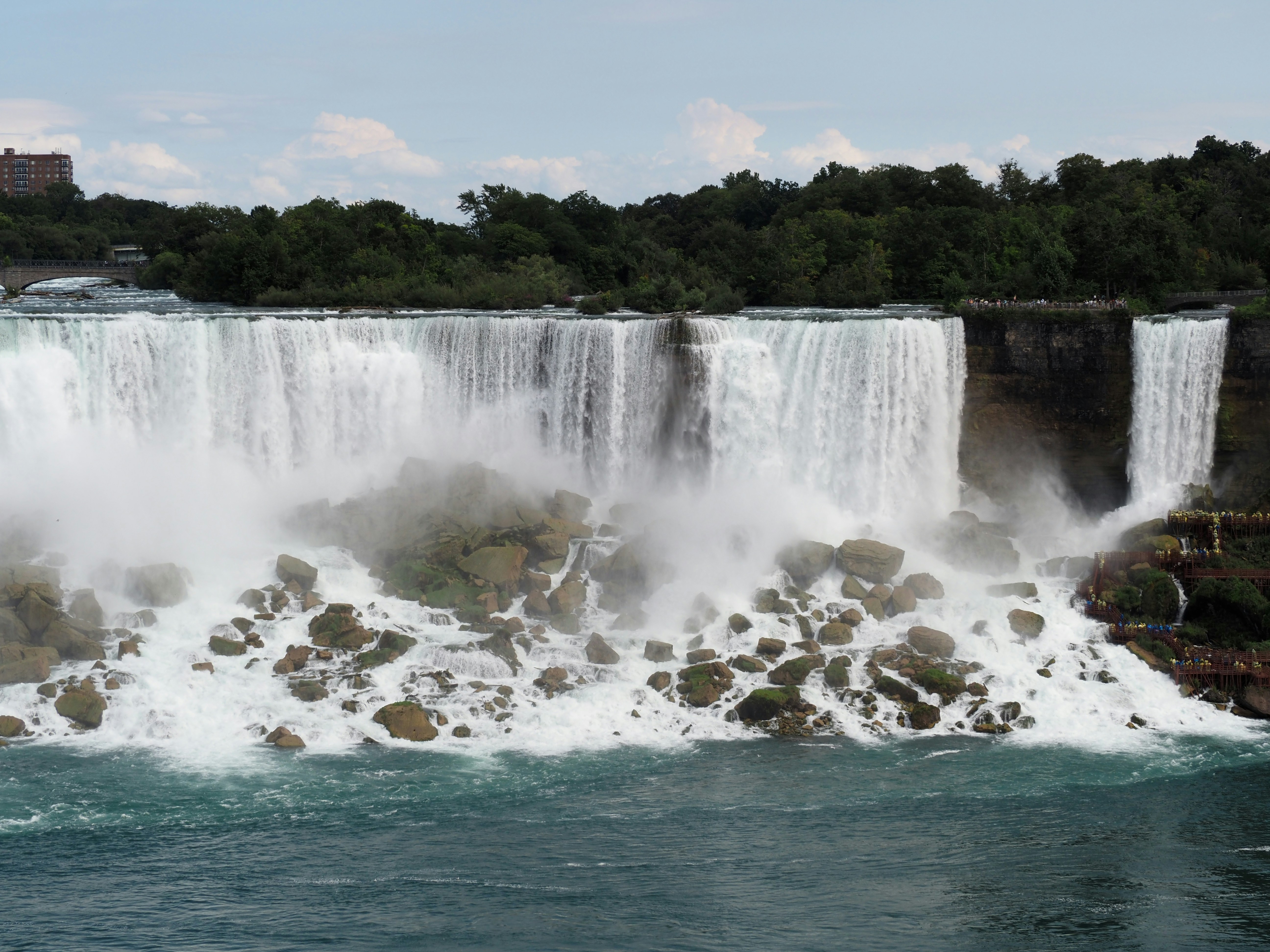 Rumbling Edge: Crest of the Falls