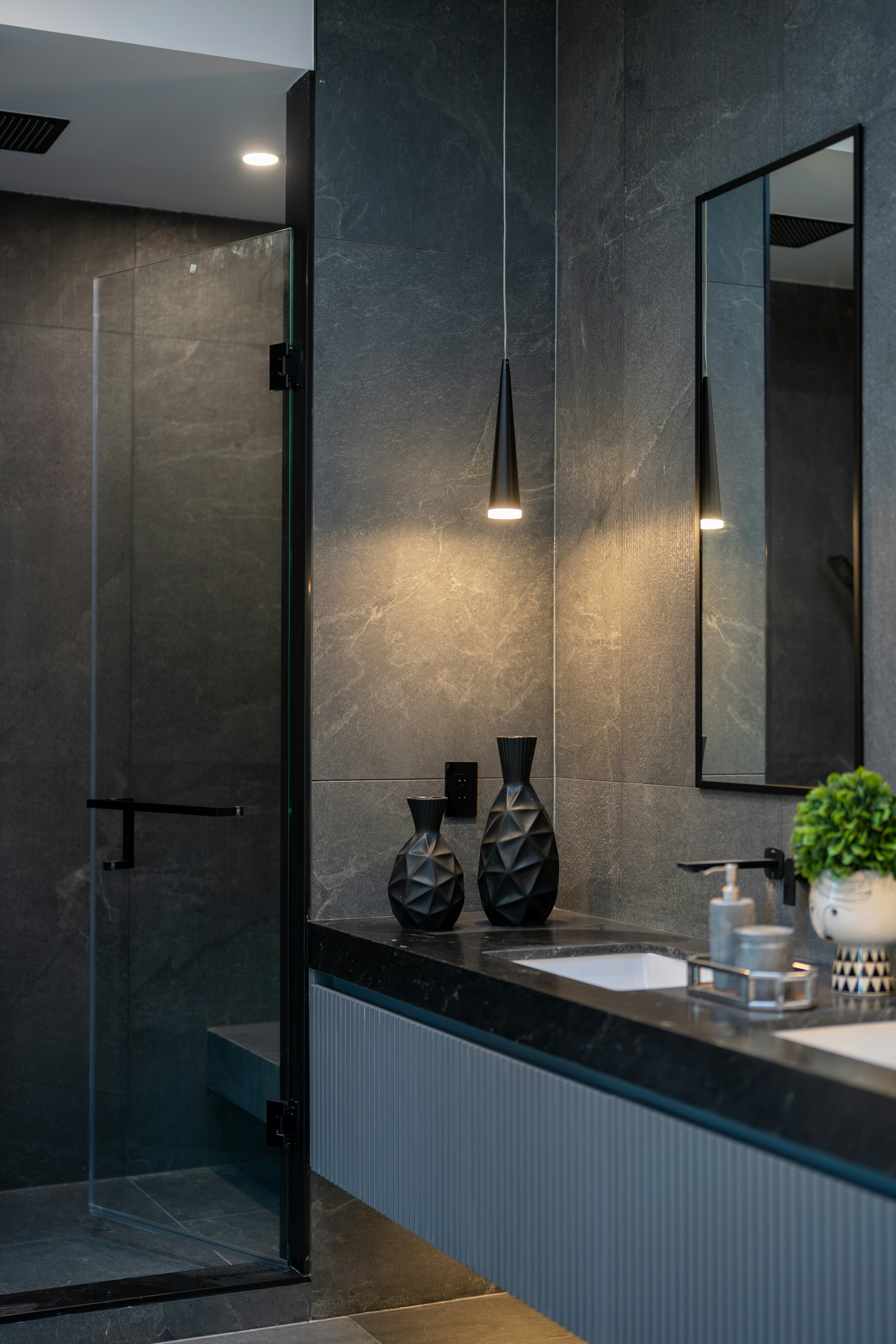 Minimalist Bath Vanities: A Monochrome Corner with Geometric Vases