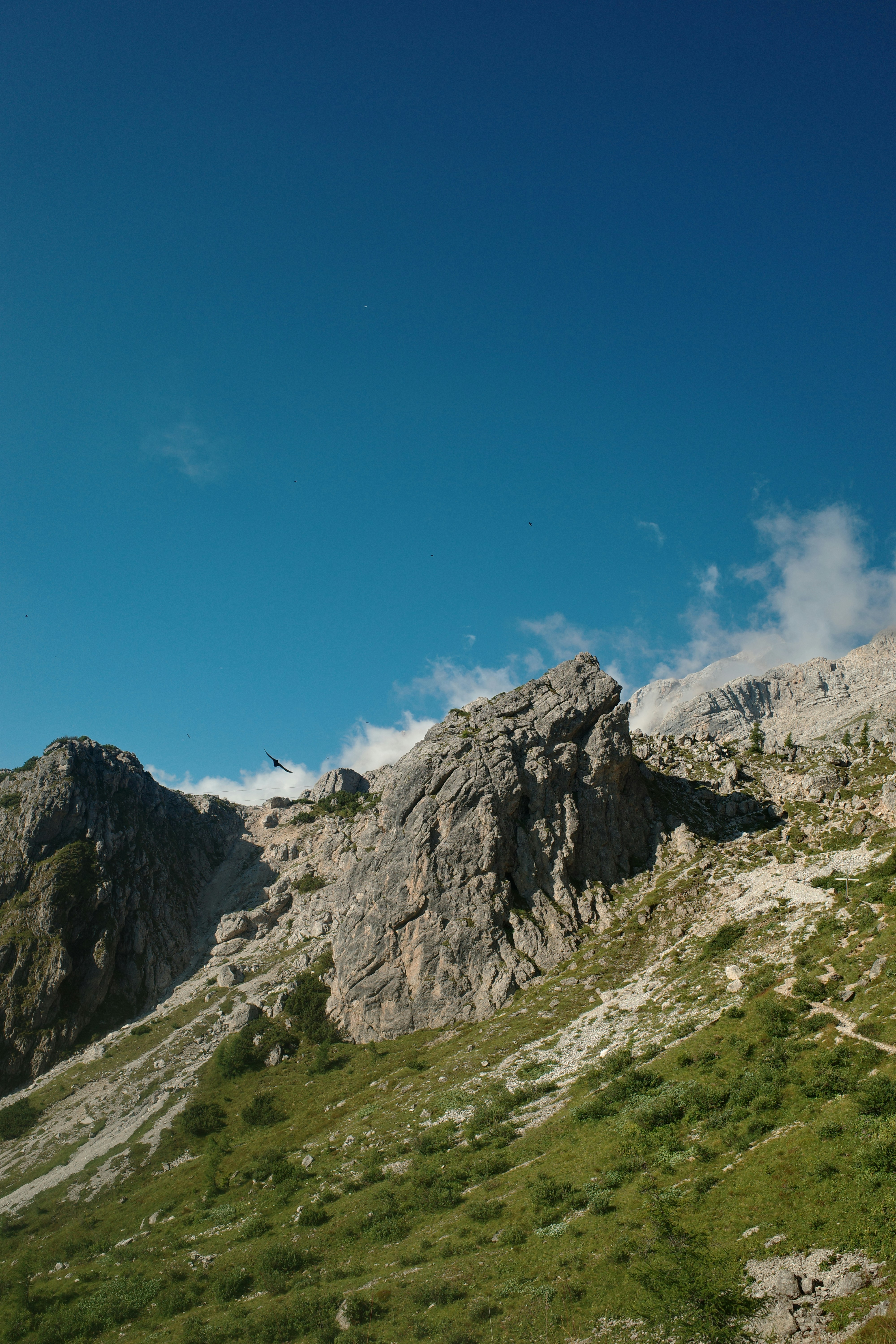 Rugged Peak Under a Clear Ridge: A Quiet High-Altitude Scene