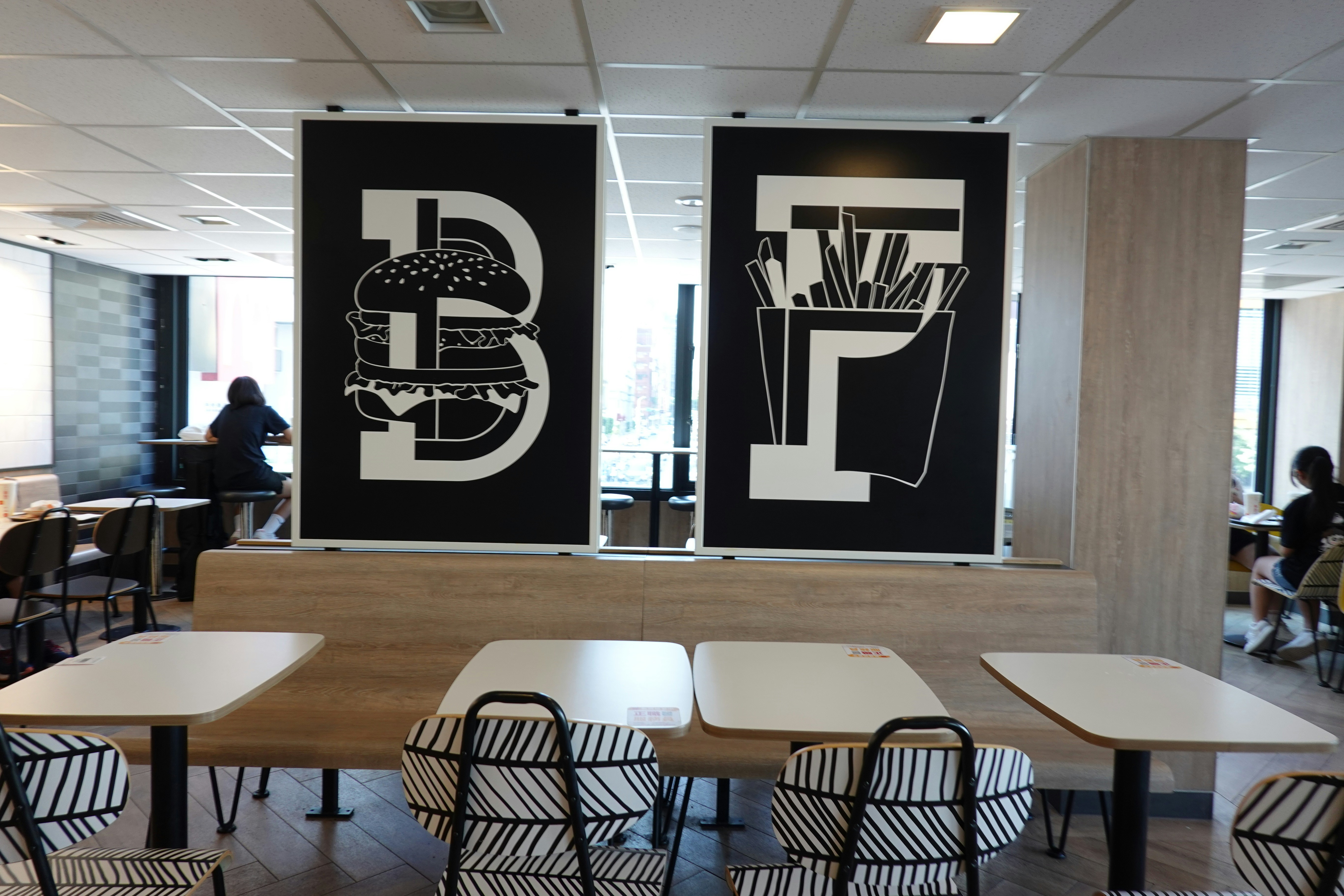 Minimalist Typography Mables in a Café Gallery