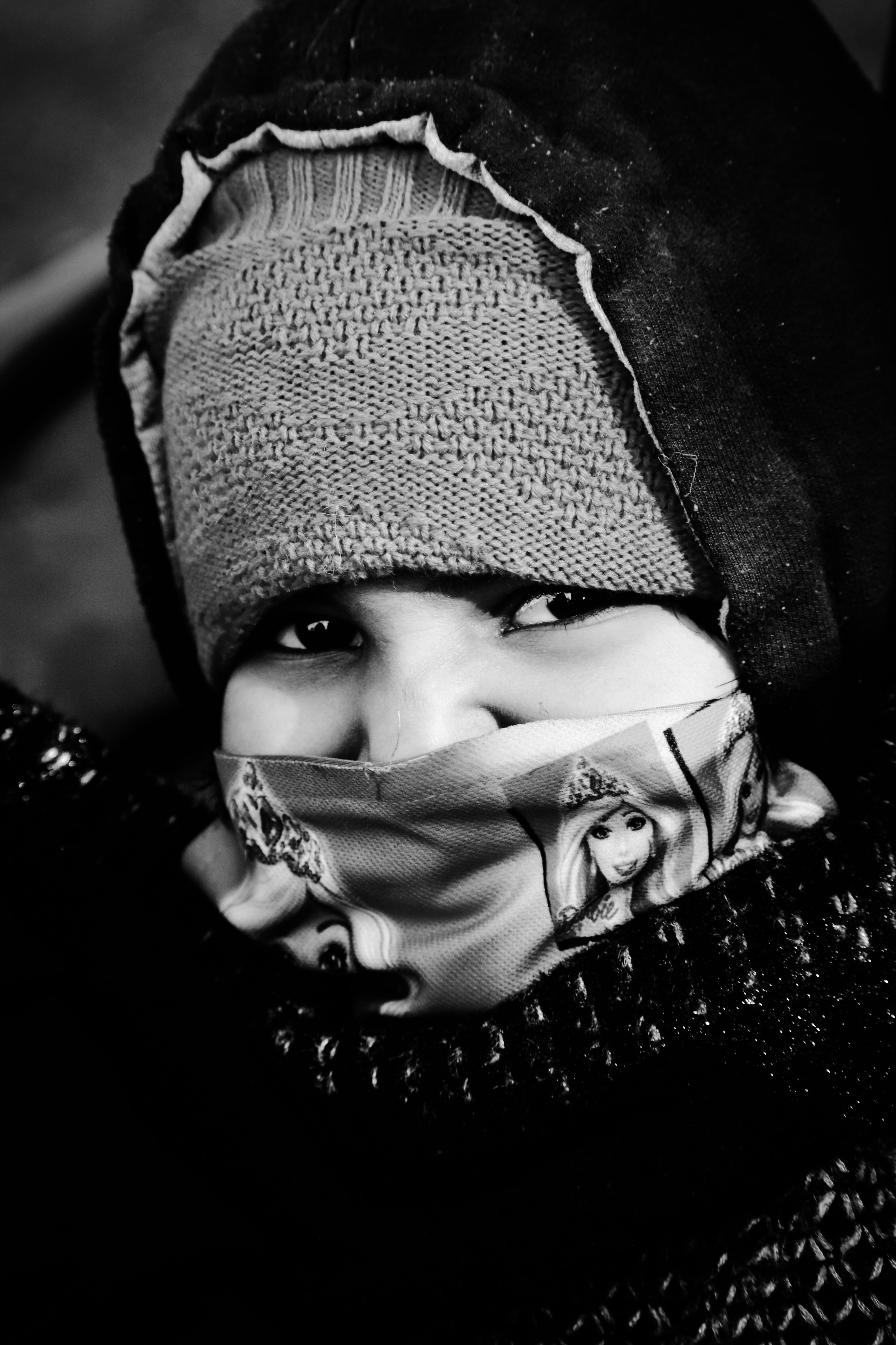 Hidden Gaze: Snowy Quiet Behind the Mask