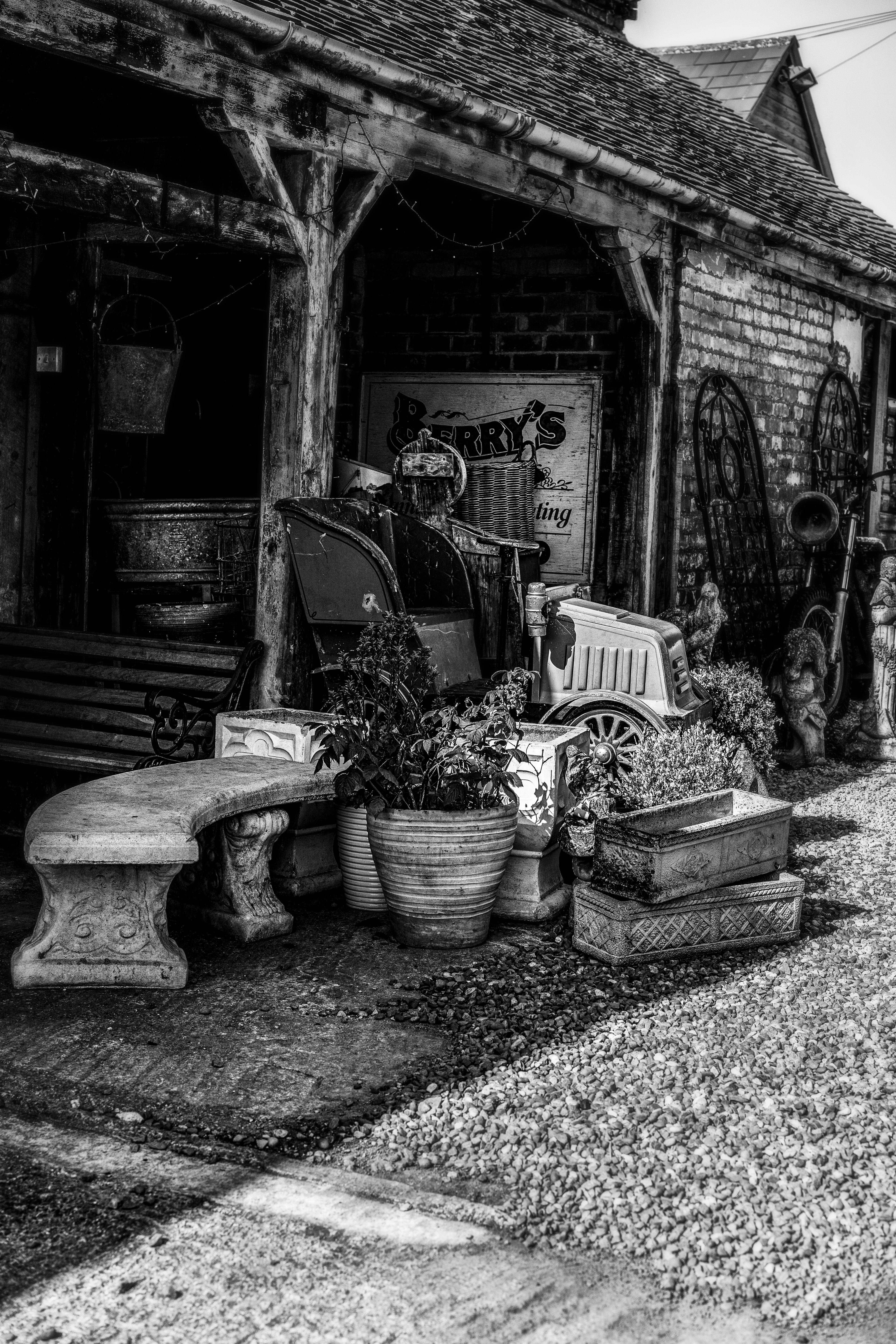 Dusty Garden Antique: A Quiet Corner of Rural Whimsy