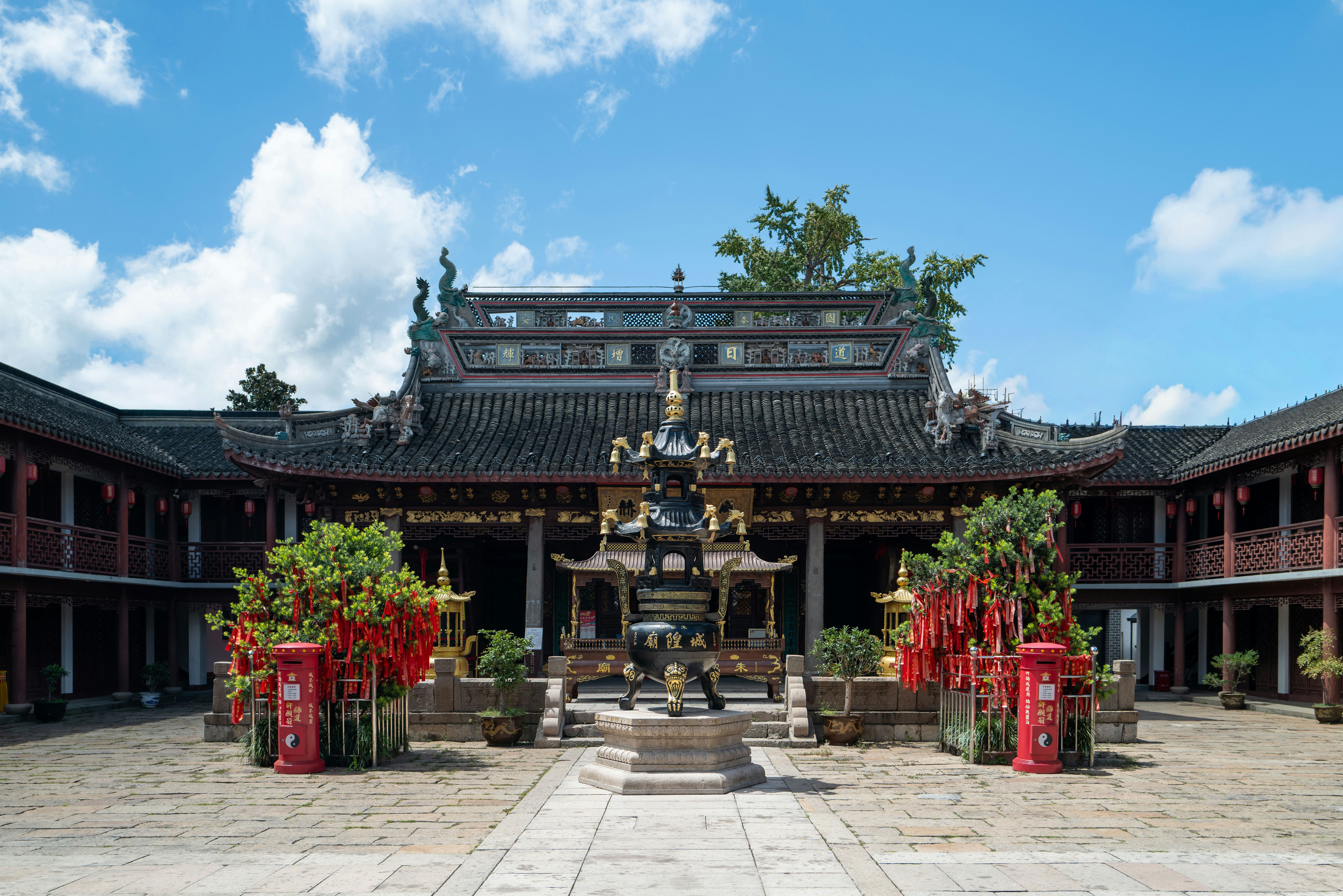 Symmetrical Shrine Courtyard with Central Lantern Altar