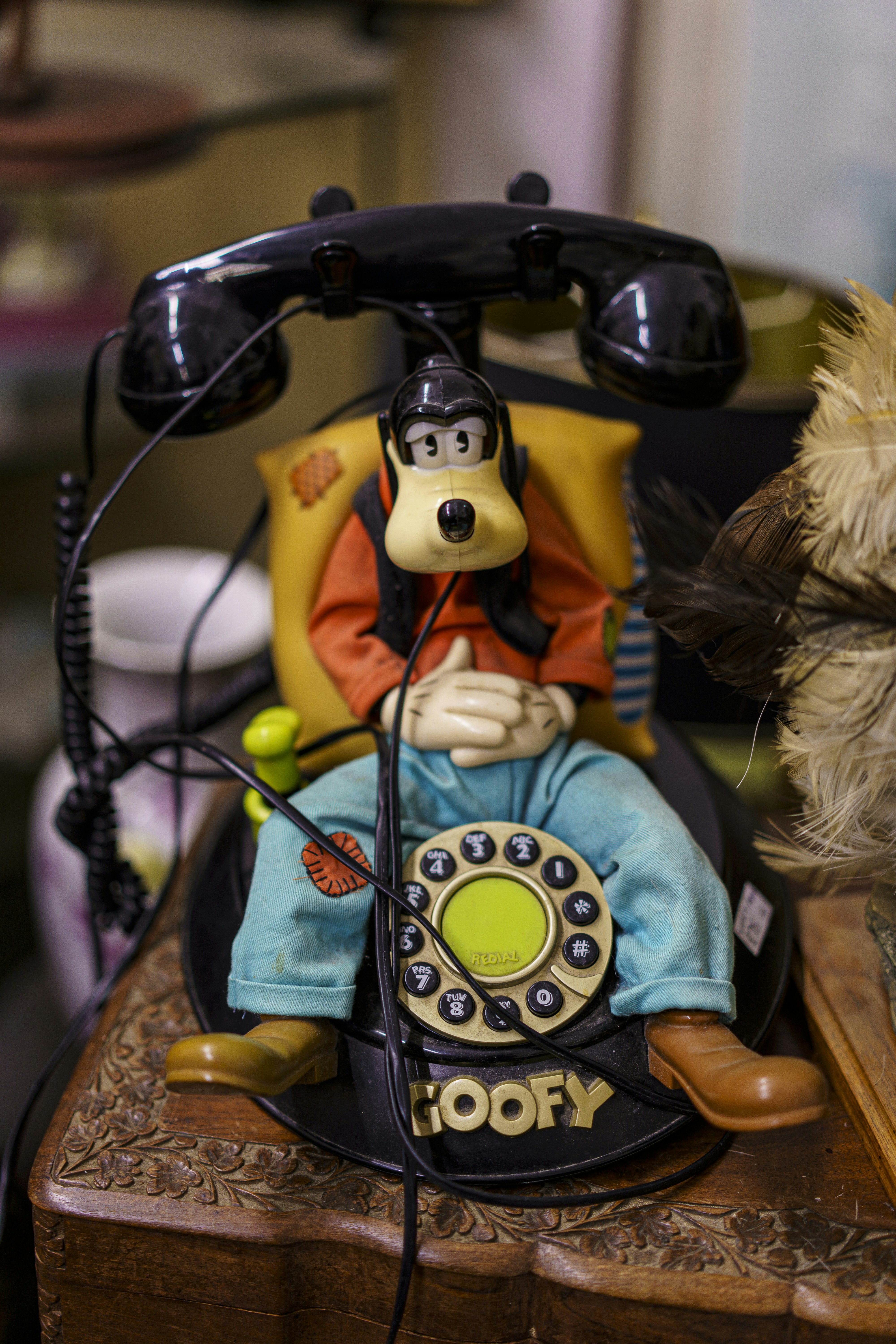 Goofy on the Home Desk: a nostalgic rotary-phone moment