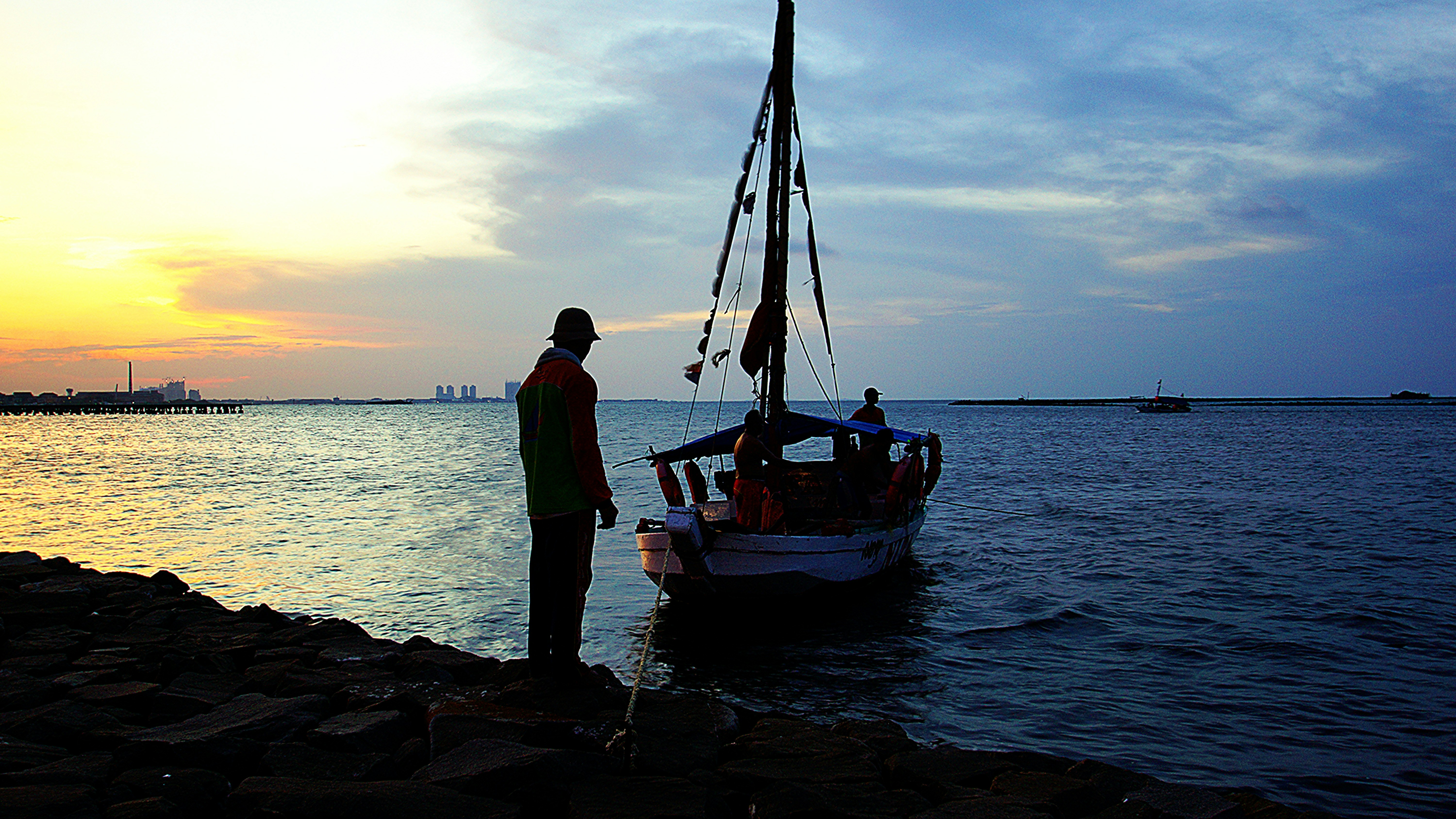 Dusk Rendezvous by the Prow