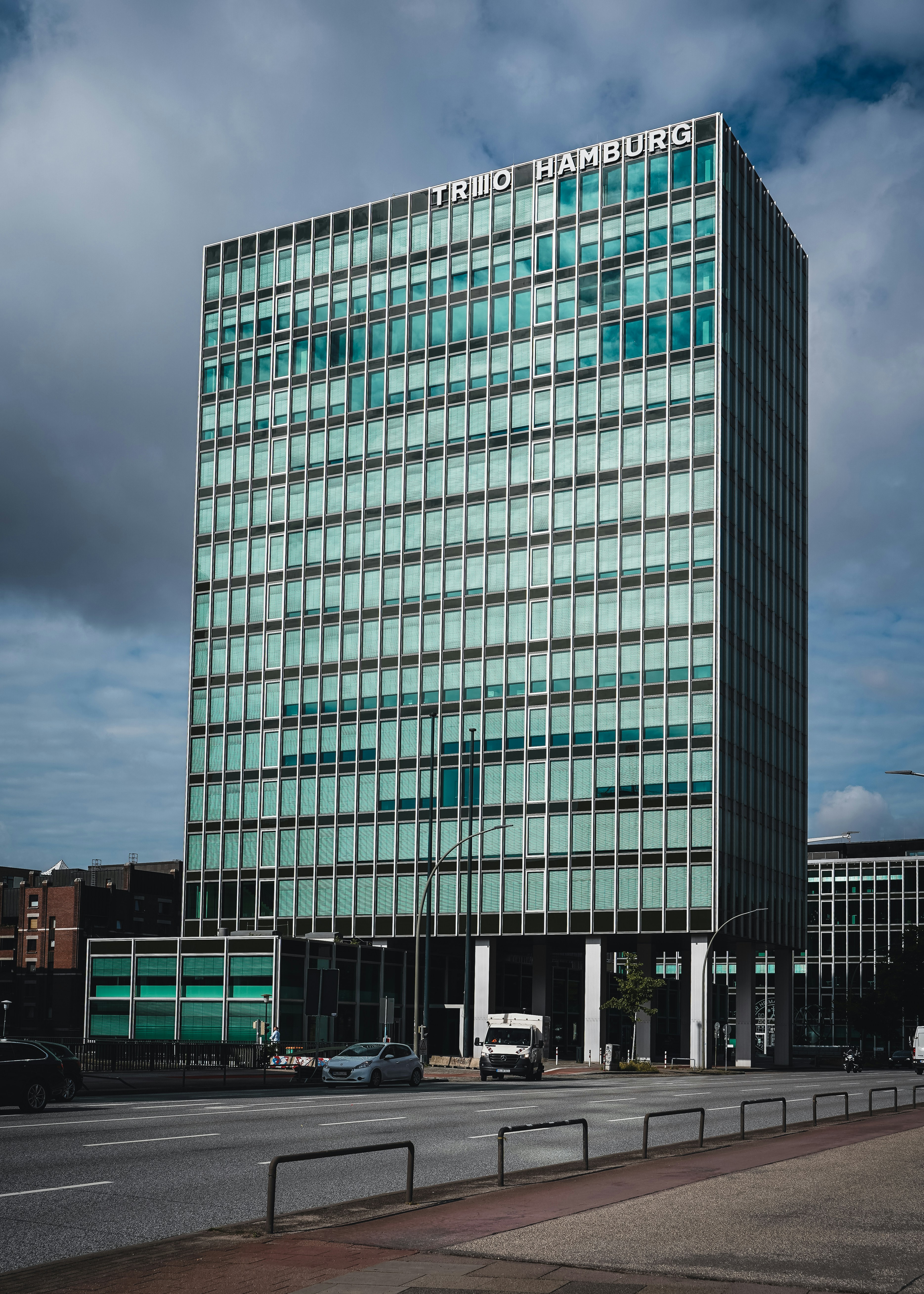 Trio of Facades: The Trimo Hamburg Building Reaches Skyward