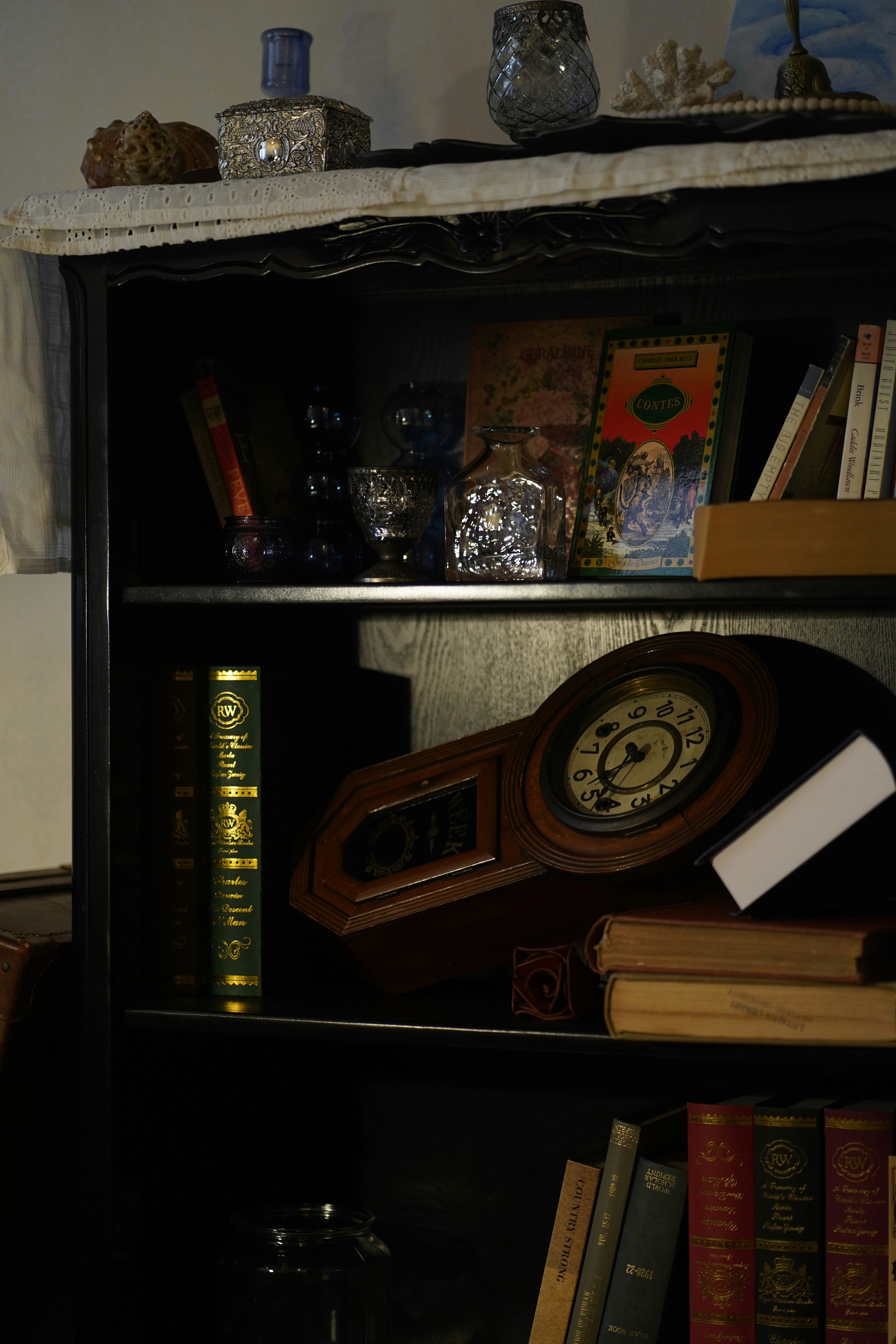 Dusty Mantelpiece Chronicles: A Quiet Shelf of Time
