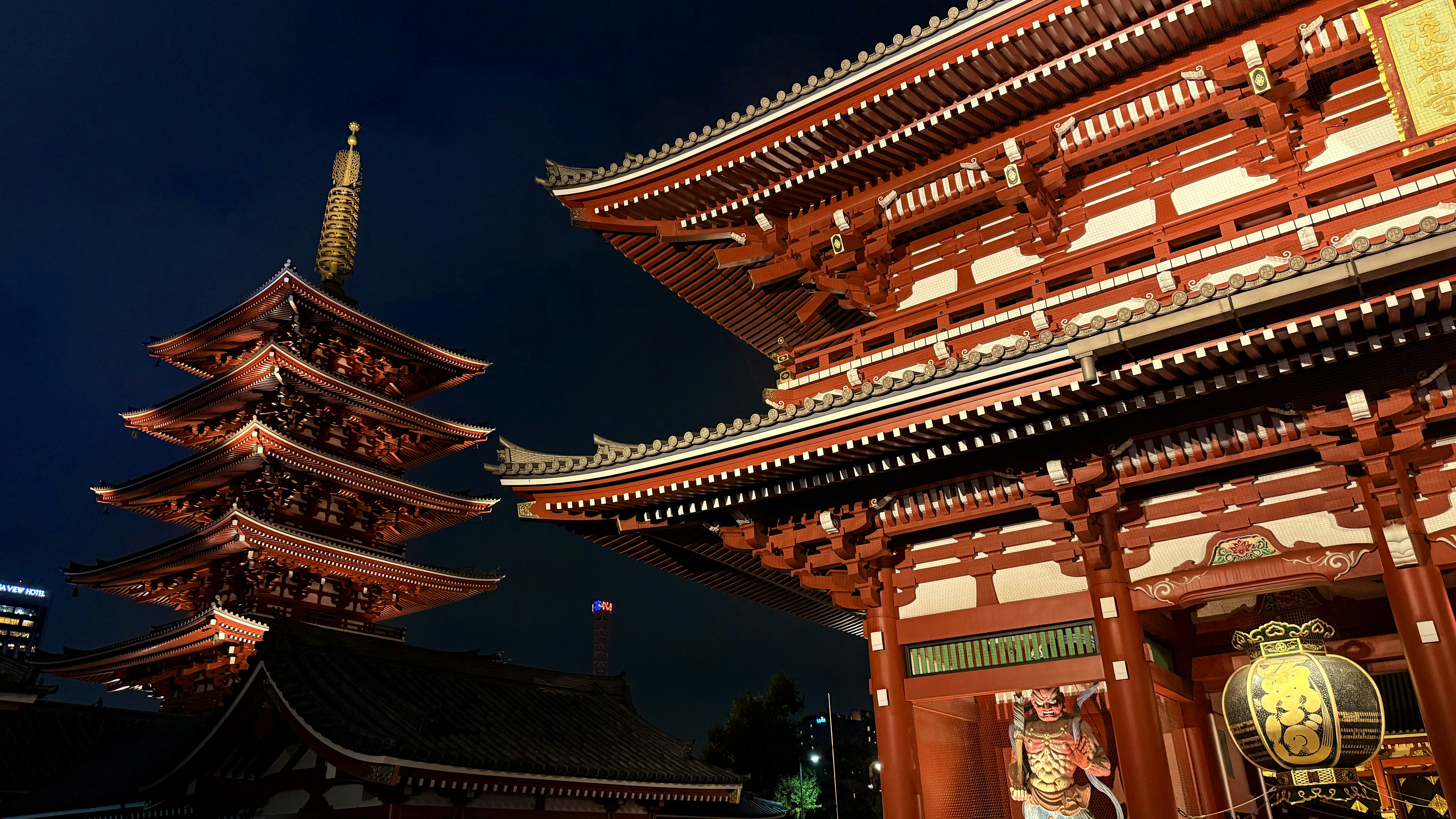 Night Lanterns Over the Gate: A Red-Temple Panorama
