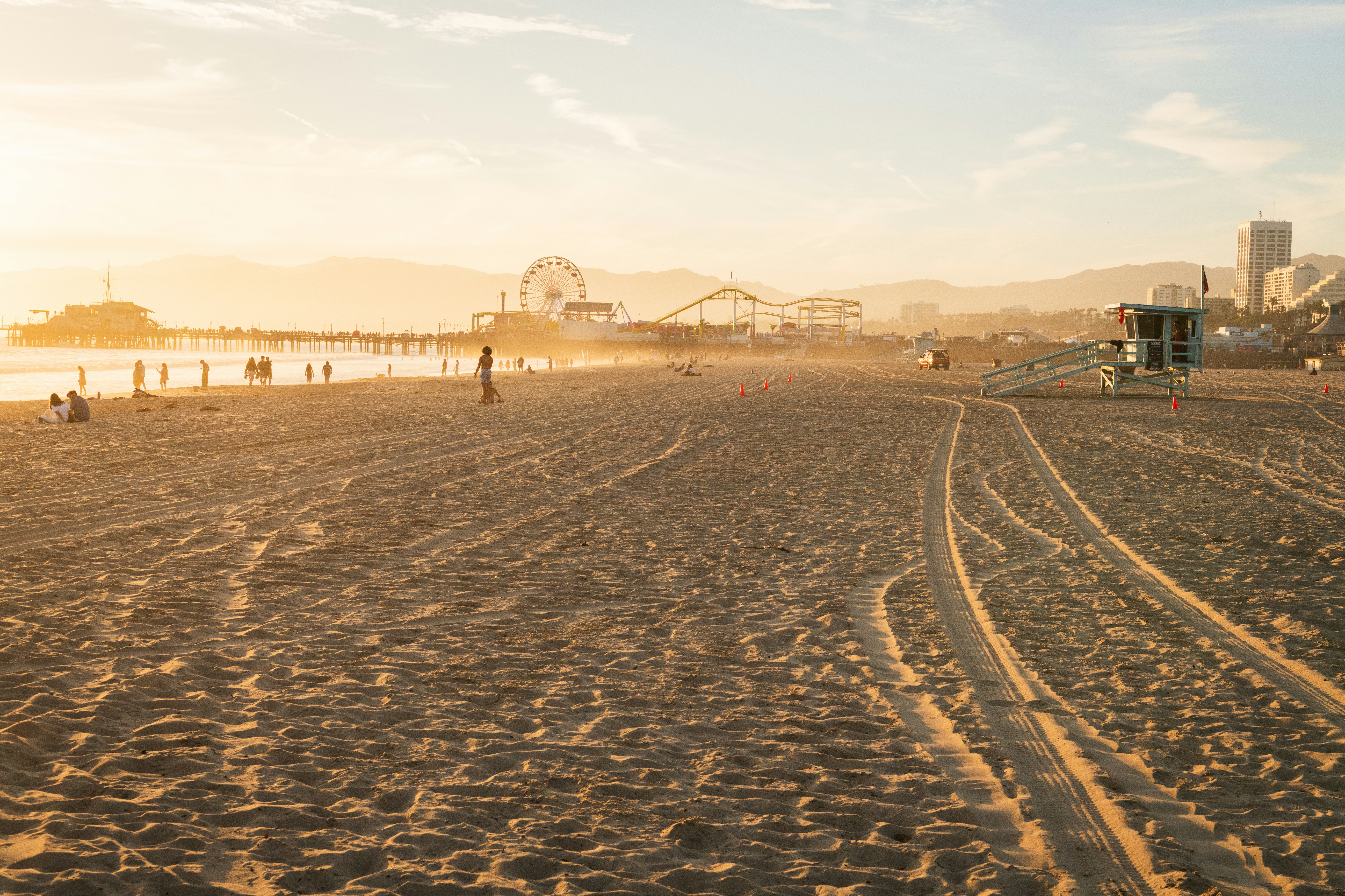 Golden Hour on the Boardwalk: A Quiet Laguna Beach Stroll