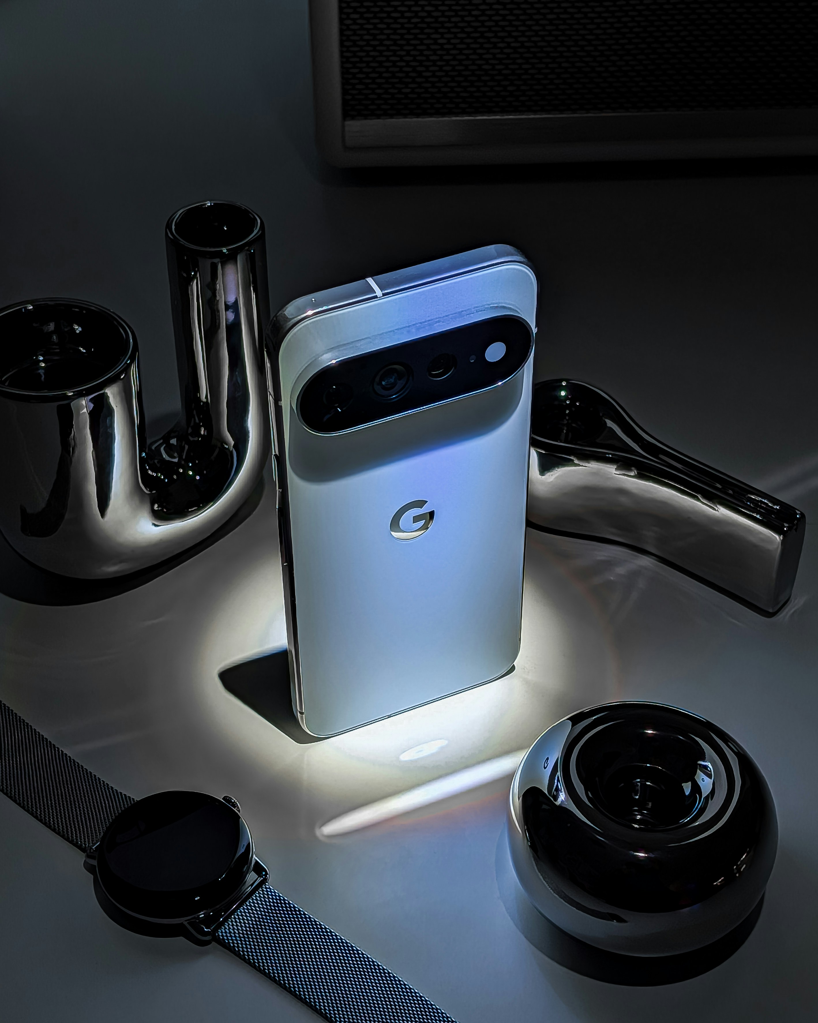 G-Cleared: A Portrait of Tech in a Shimmering Studio