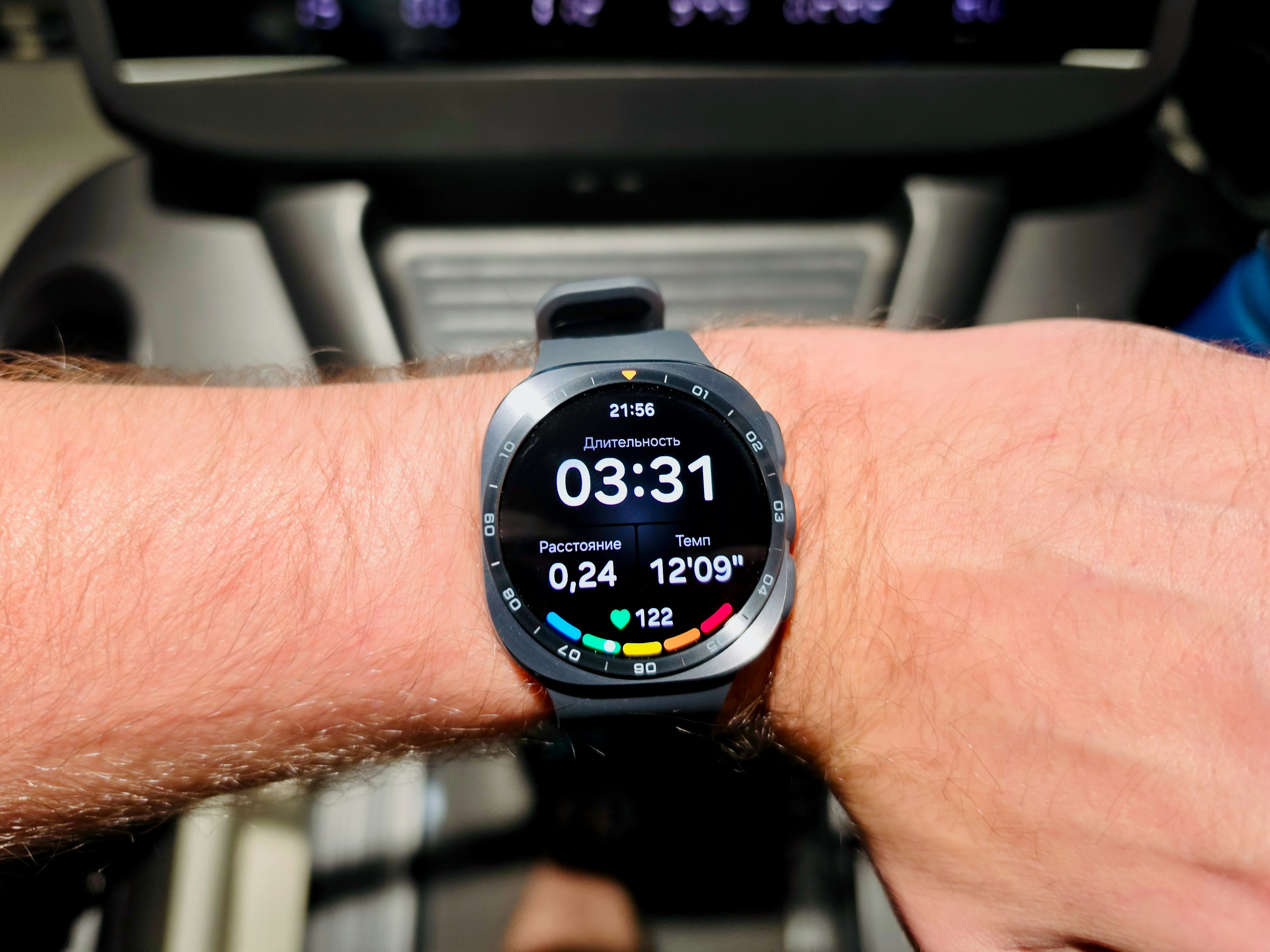 Circadian Pulse on a Metallic Wrist