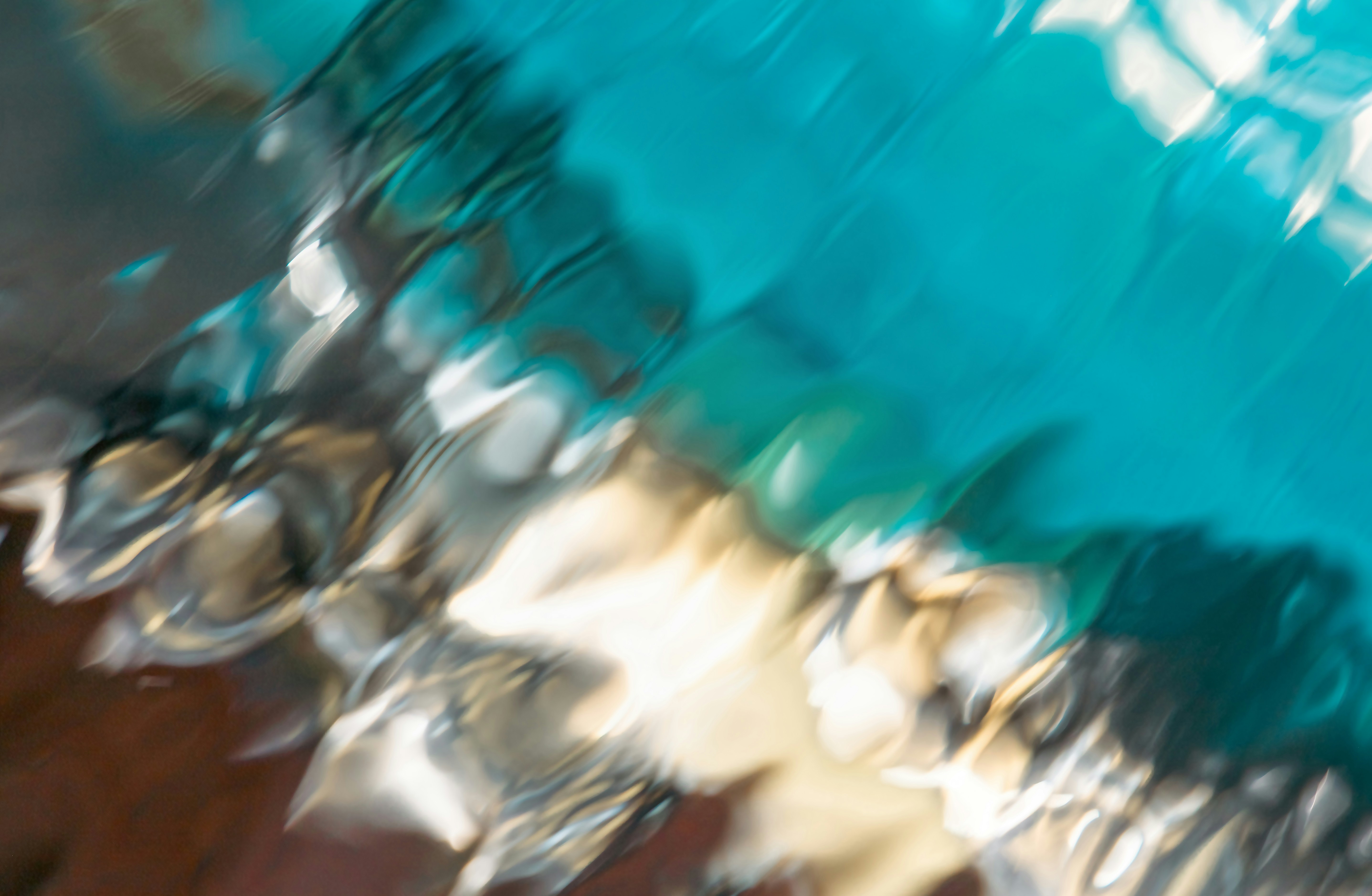 Prismatic Blur: A Fluid Playground of Color and Light