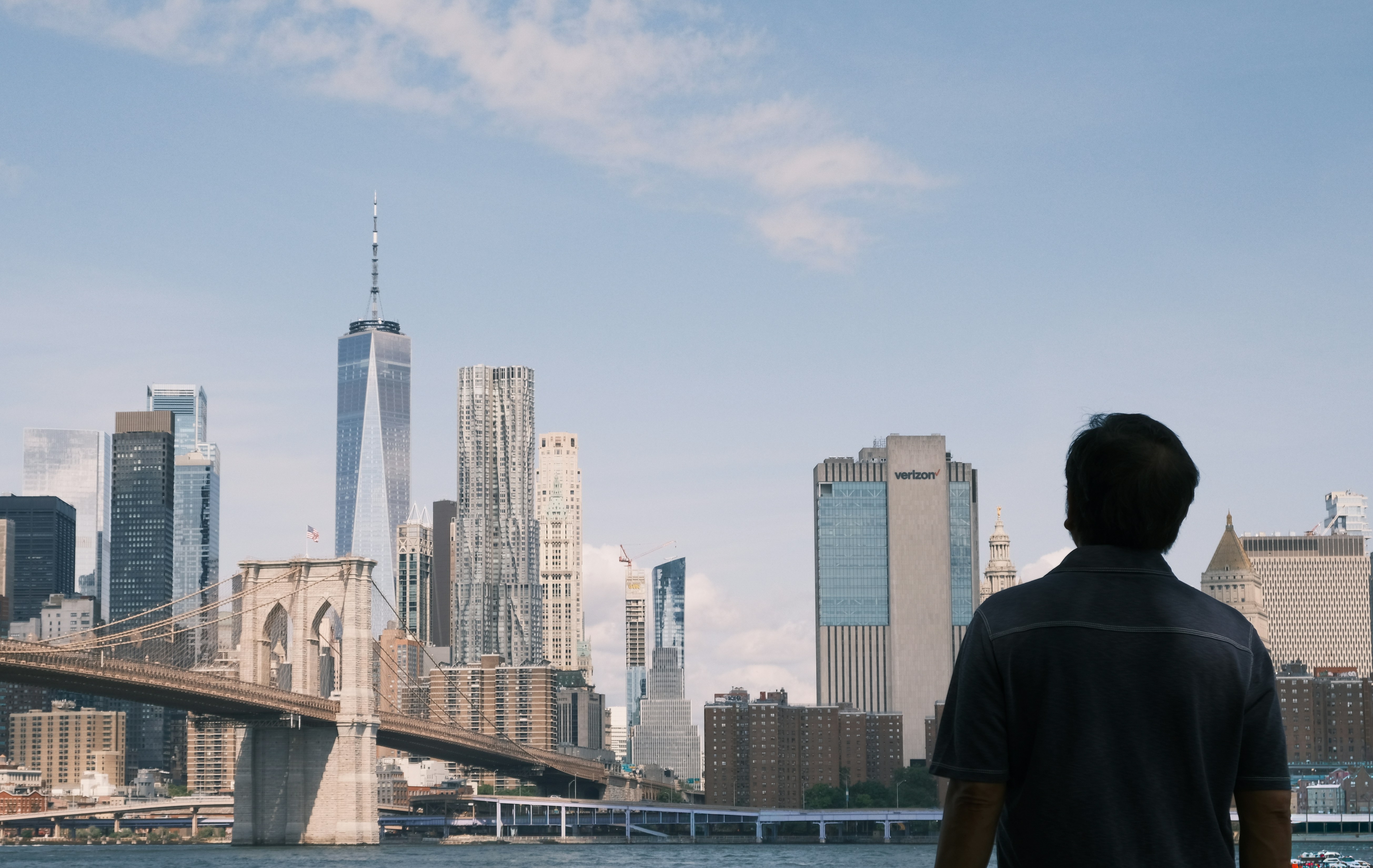 Back to the Skyline: A Seeker in Front of a City