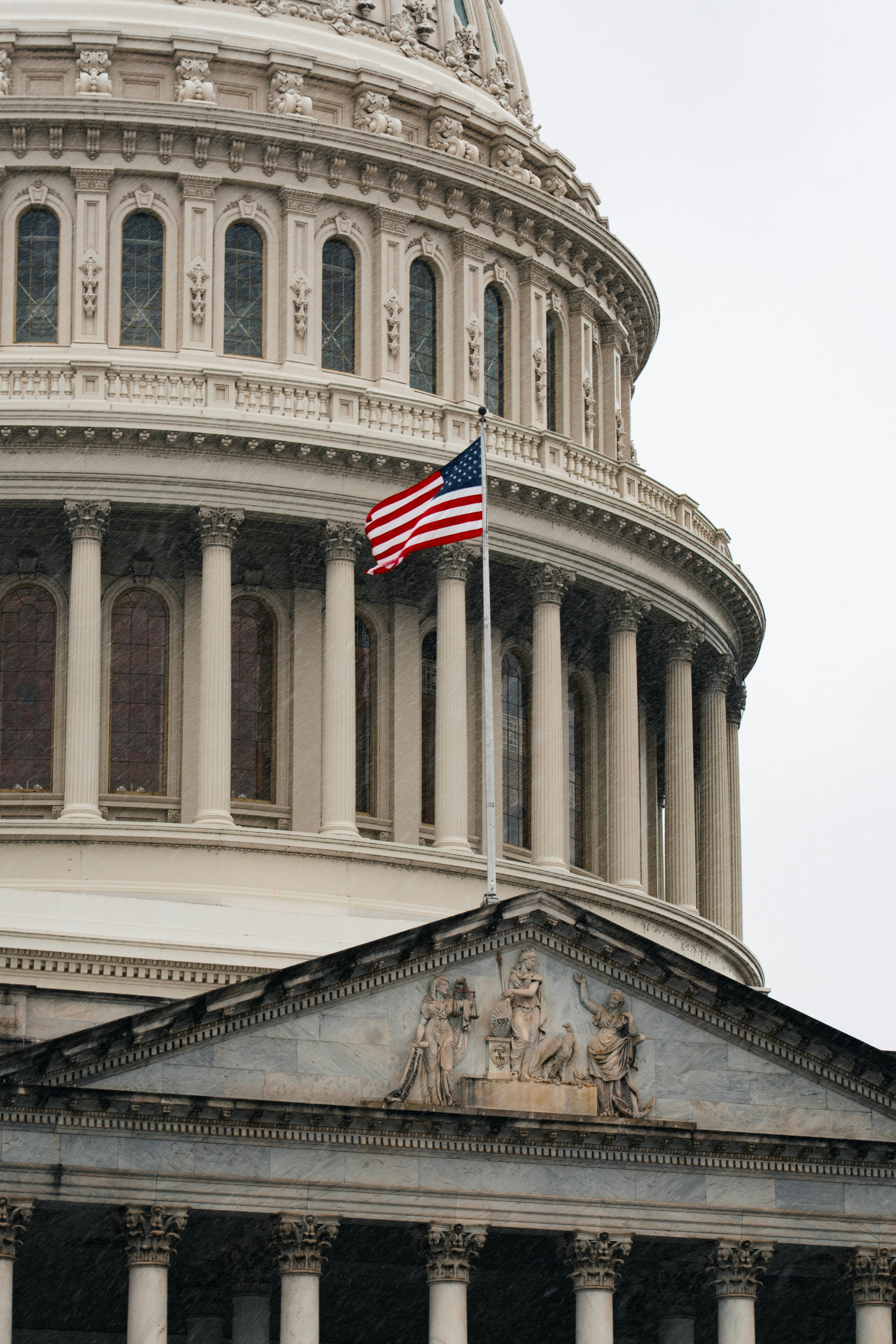 Flag Over the Capitol Dome: A Quiet Moment on Classical Facades