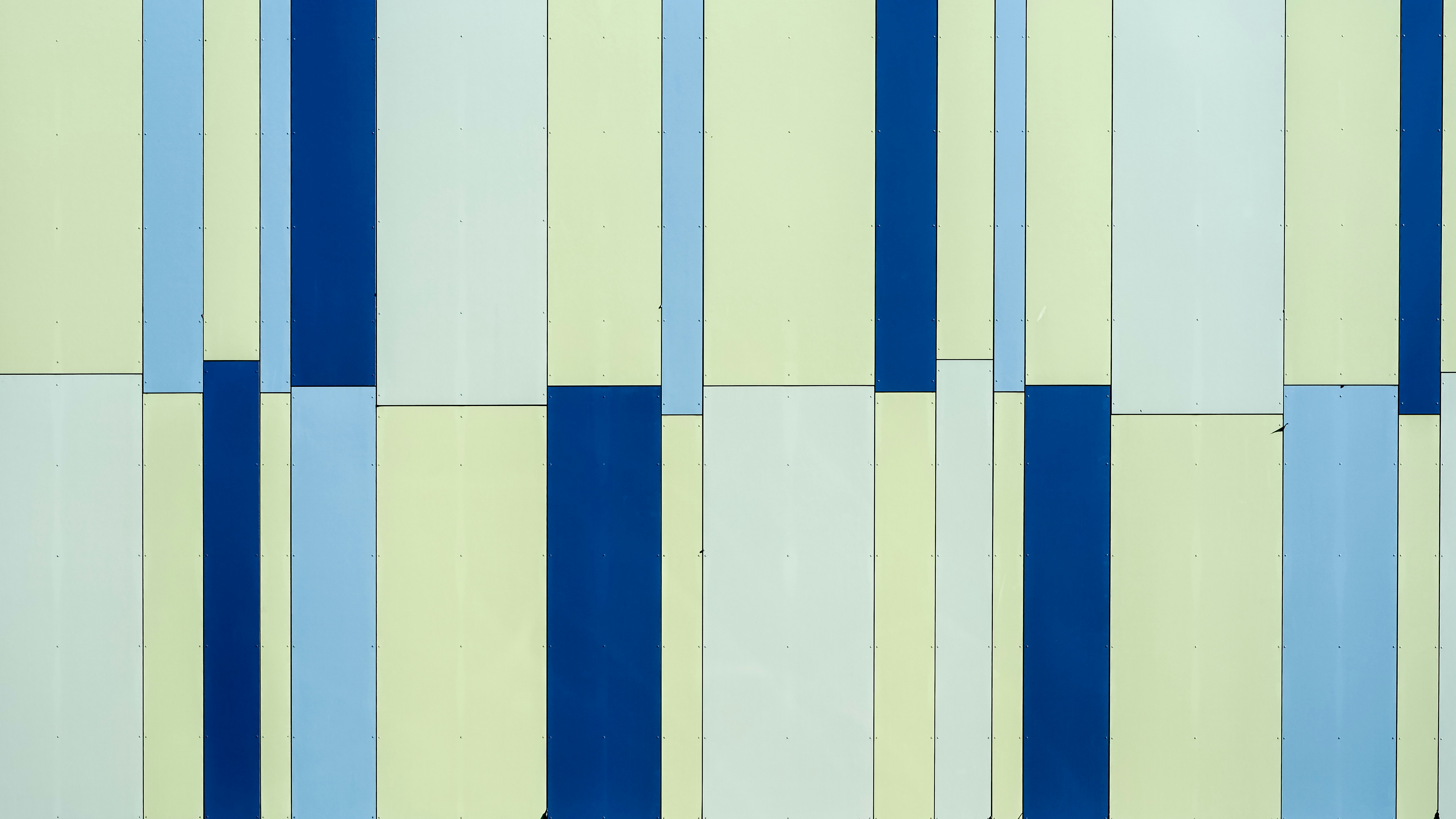 Vertical Color Field Cadence