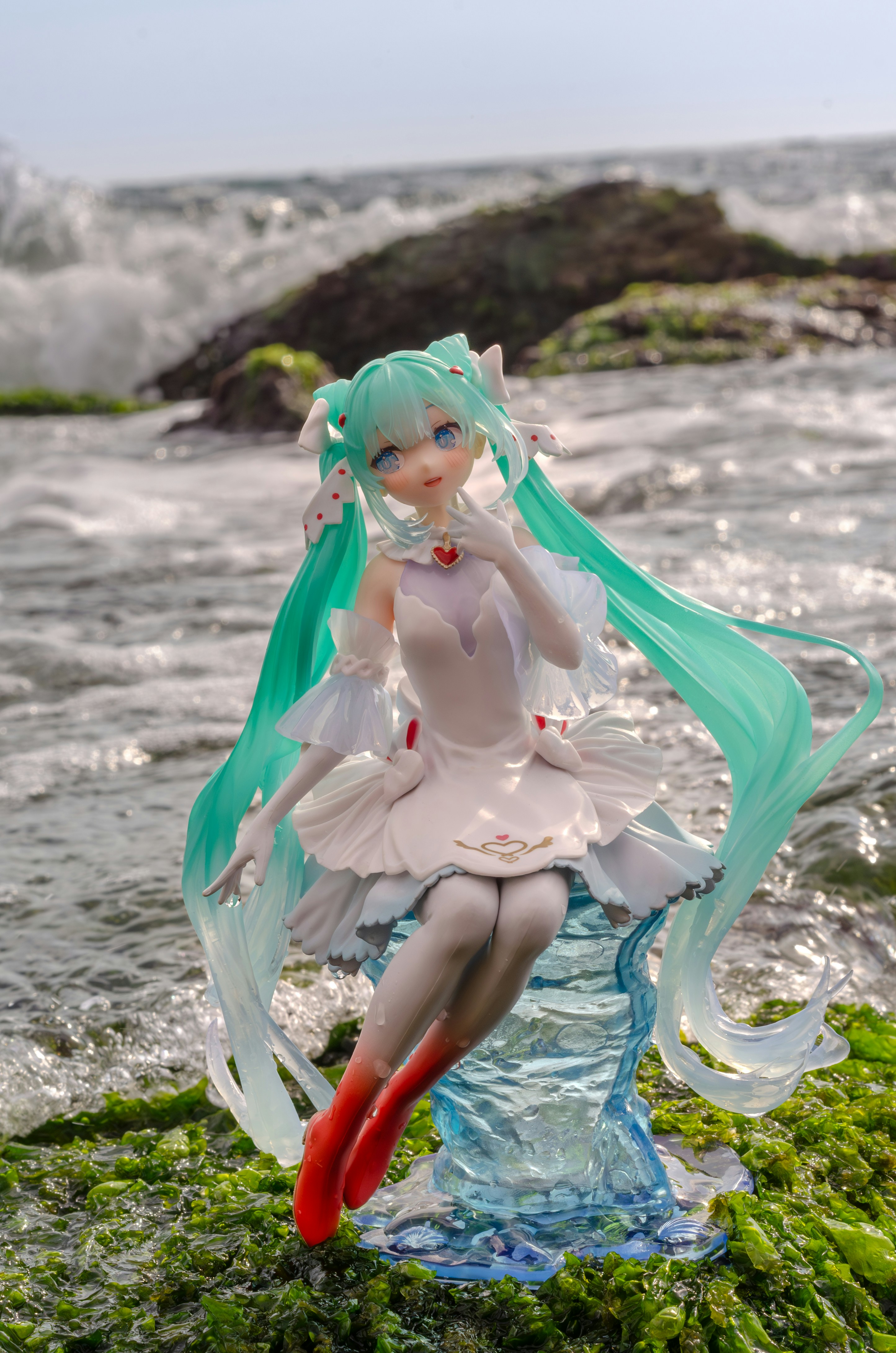 Figure in White: A Mint-Haired Idol Amid Tidal Greens