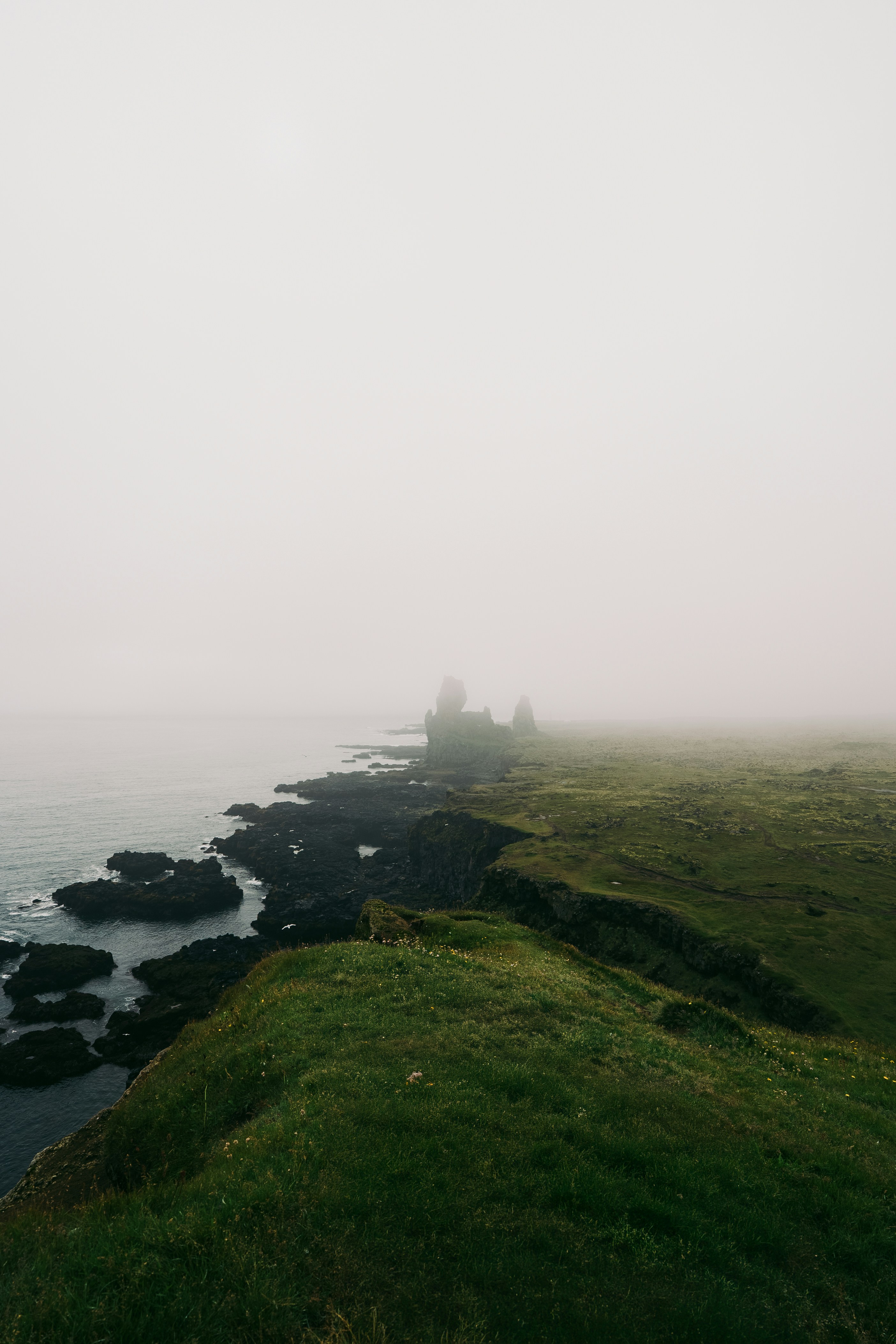 Mist Veil at the Cliff Edge
