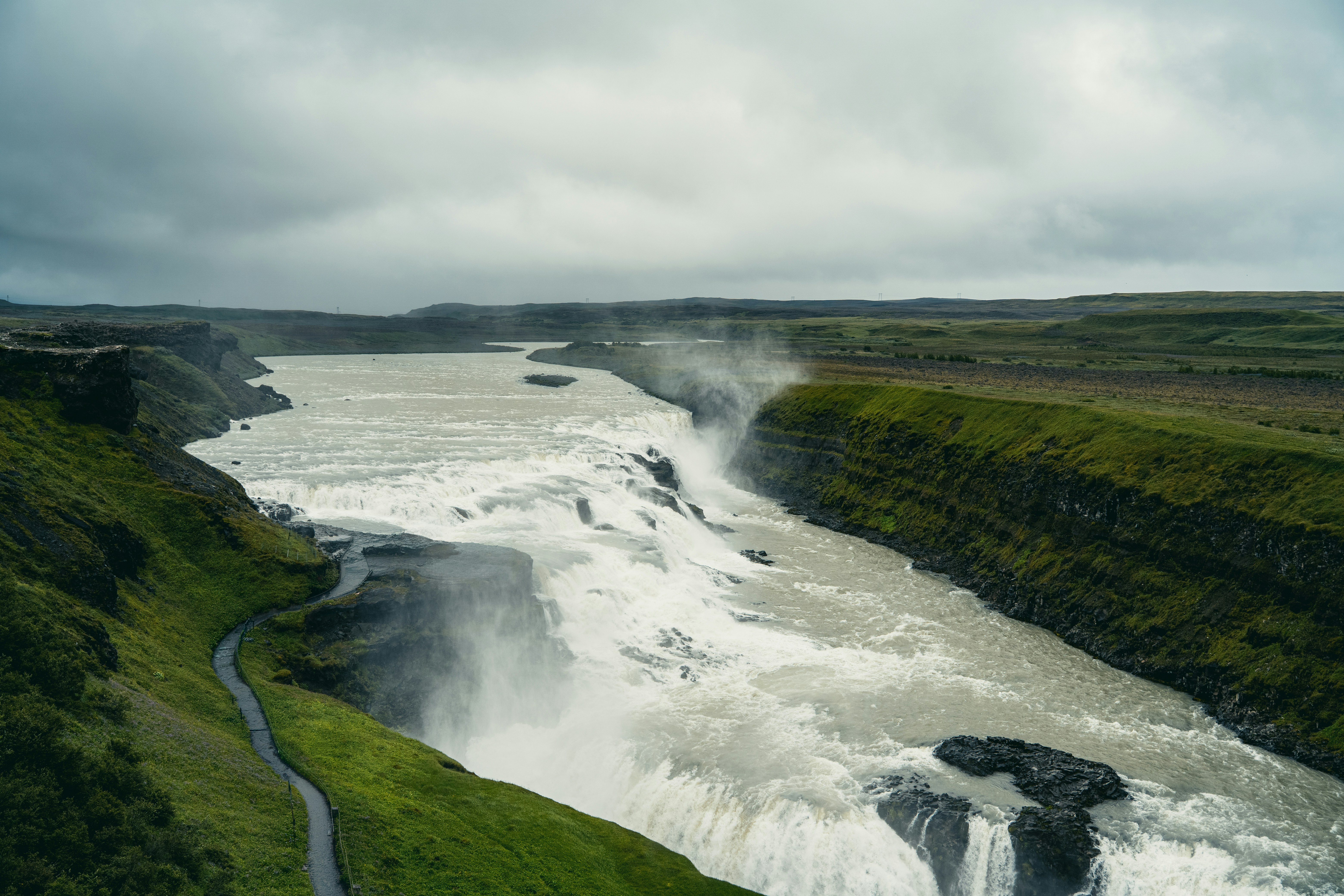Ridge-line Cascade: A Vale of Steam and Geology