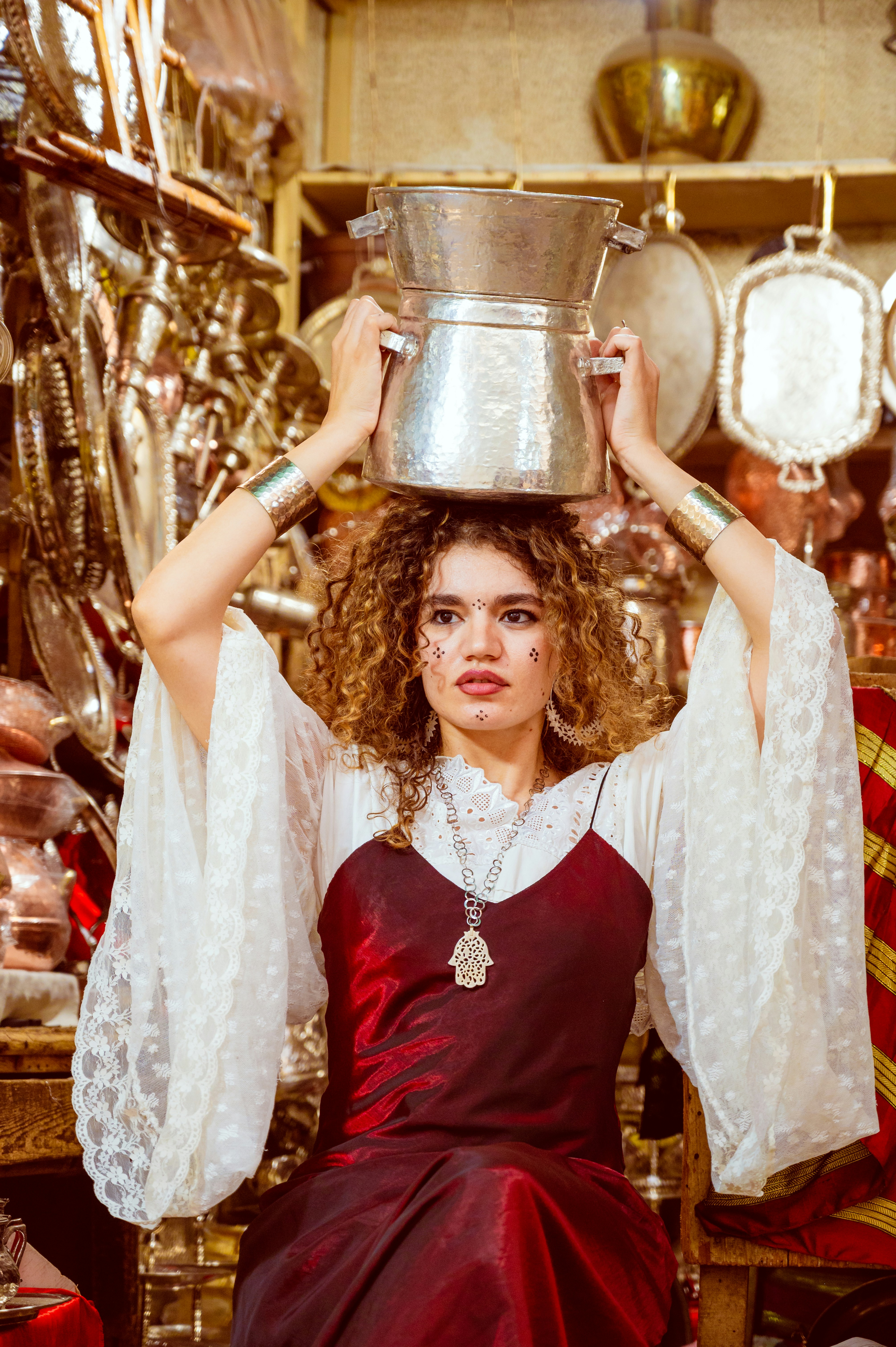 Crown of Copper: A Portrayal of Rituals in a Market Chamber