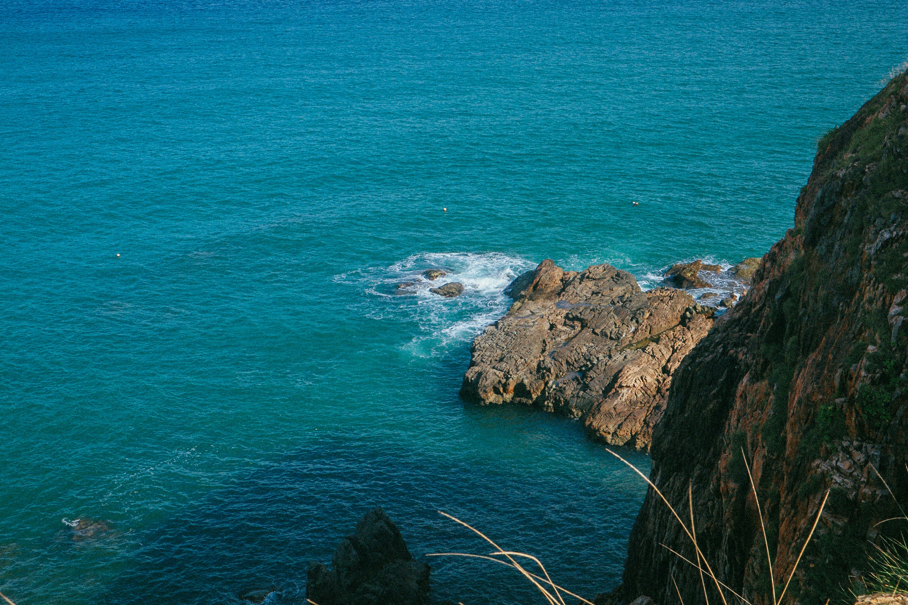 Cliffside Vista over Turquoise Waters