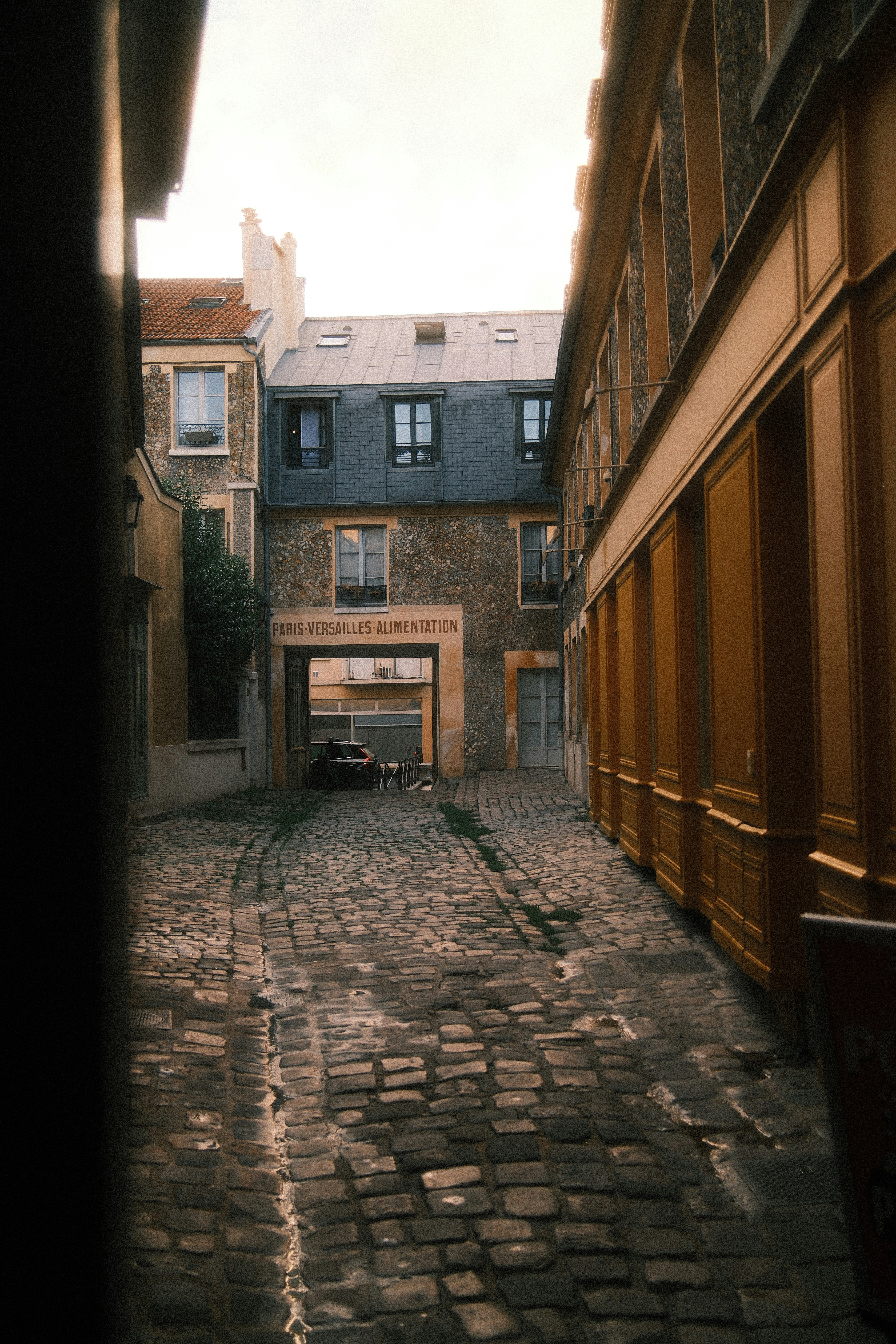 Cobbled Alleyway Convergence