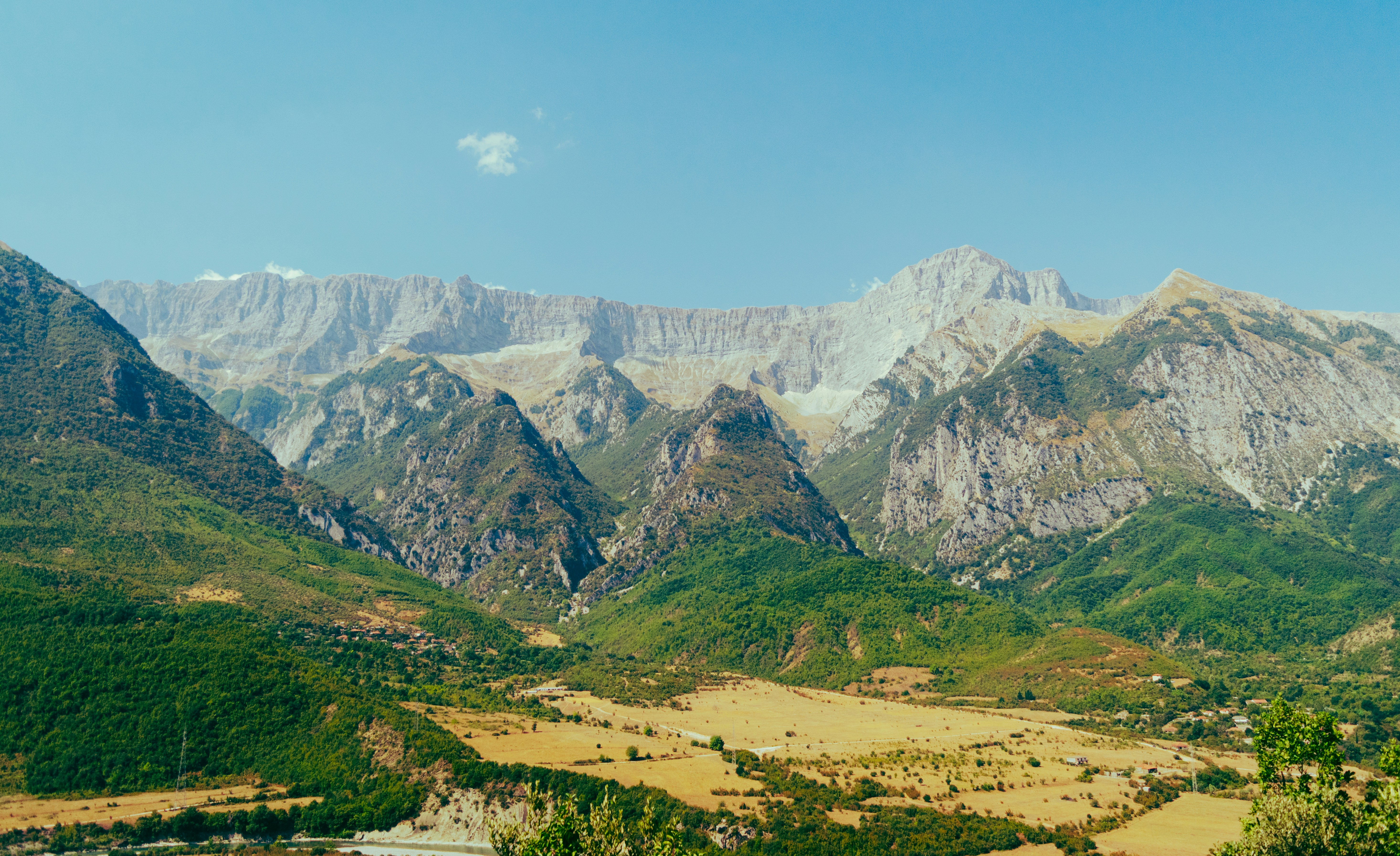 Crimson Ridge Overlook: Majestic Alpine Canyon Under a Clear Sky