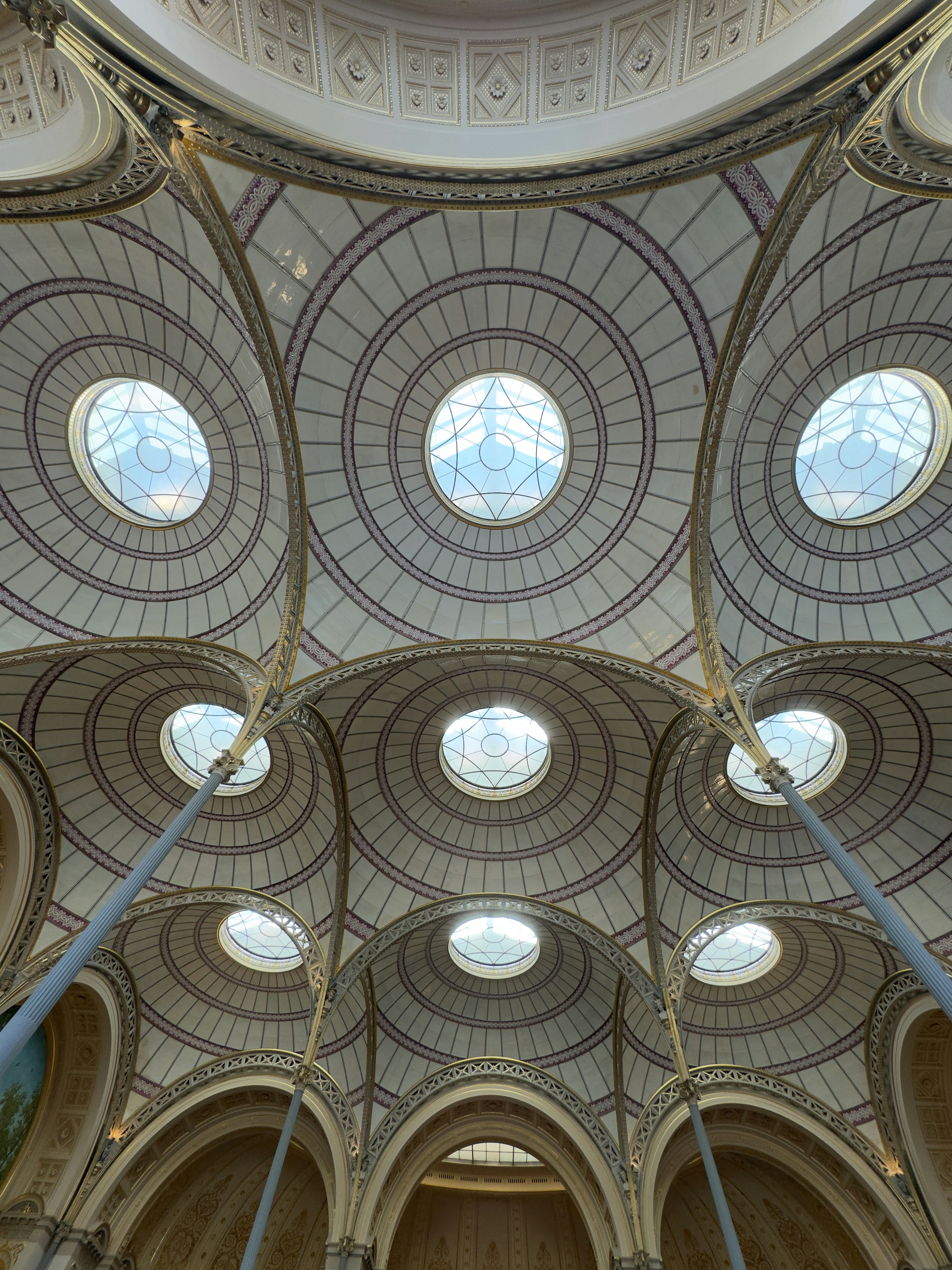 Symmetrical Dome of Arches: A Skyward View into Coffered Vaults