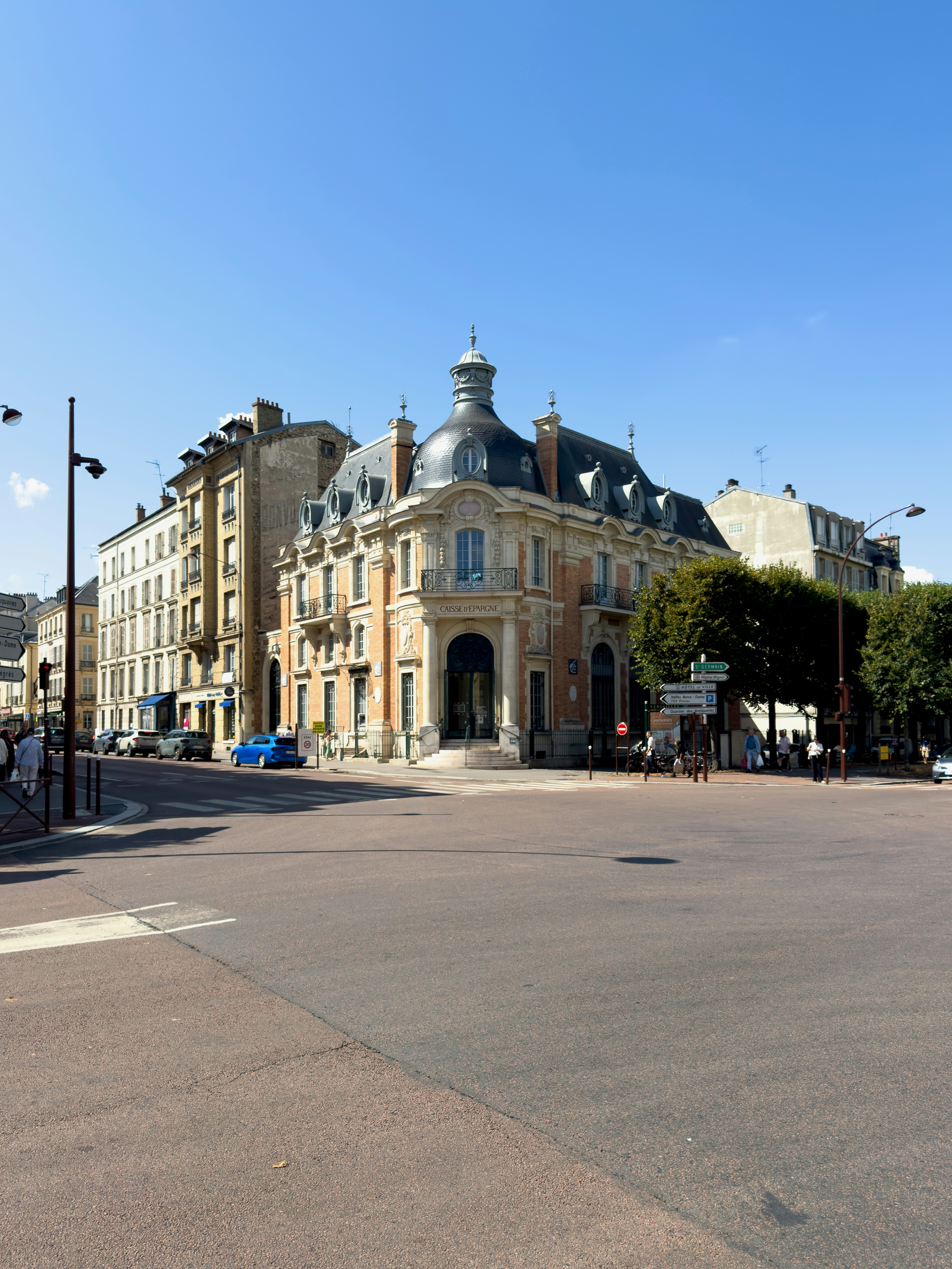 Cornerstone of the Boulevard: The Parlor of Stone and Sky