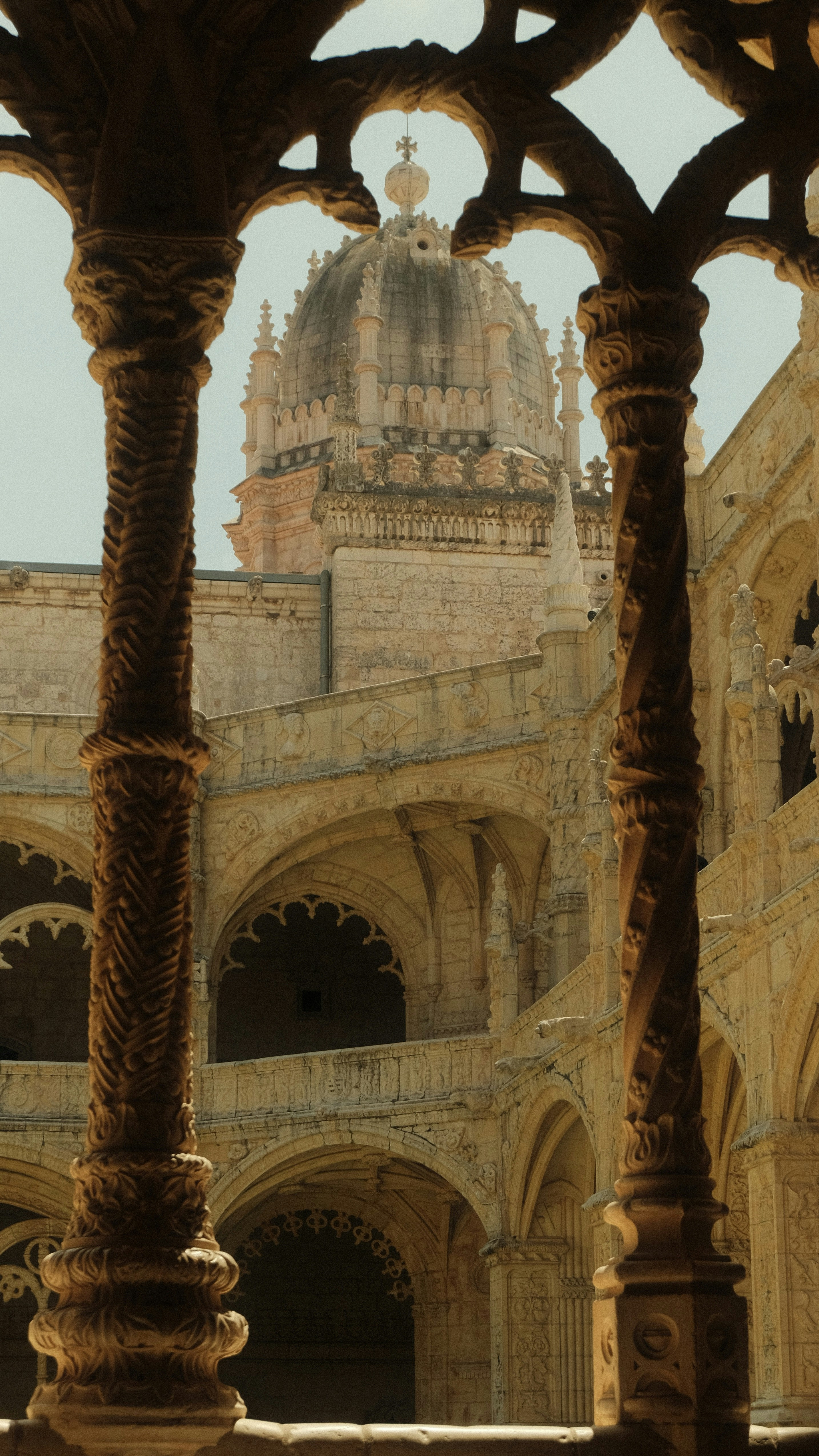 Arched Courtyard Frieze and Dome: Echoes of Stonework