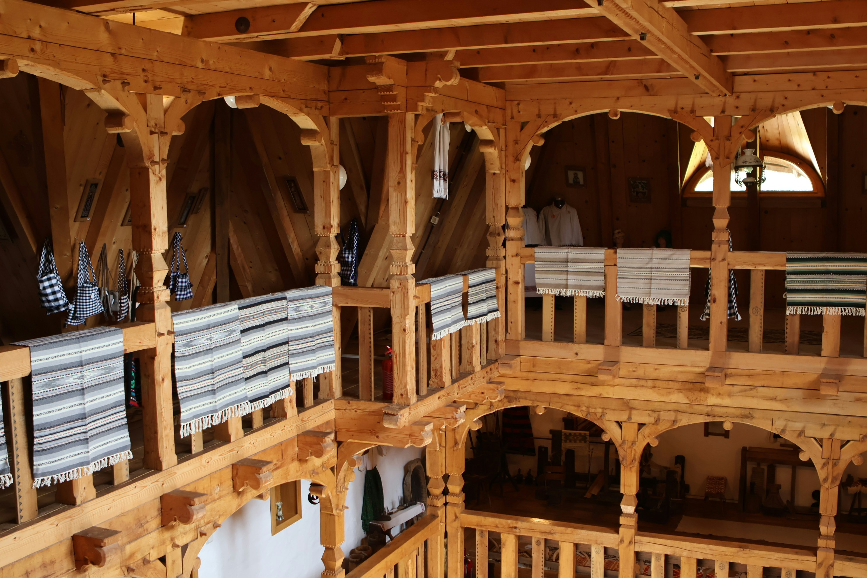 Warm Timber Atrium: Echoes of Craft and Craftsmanship