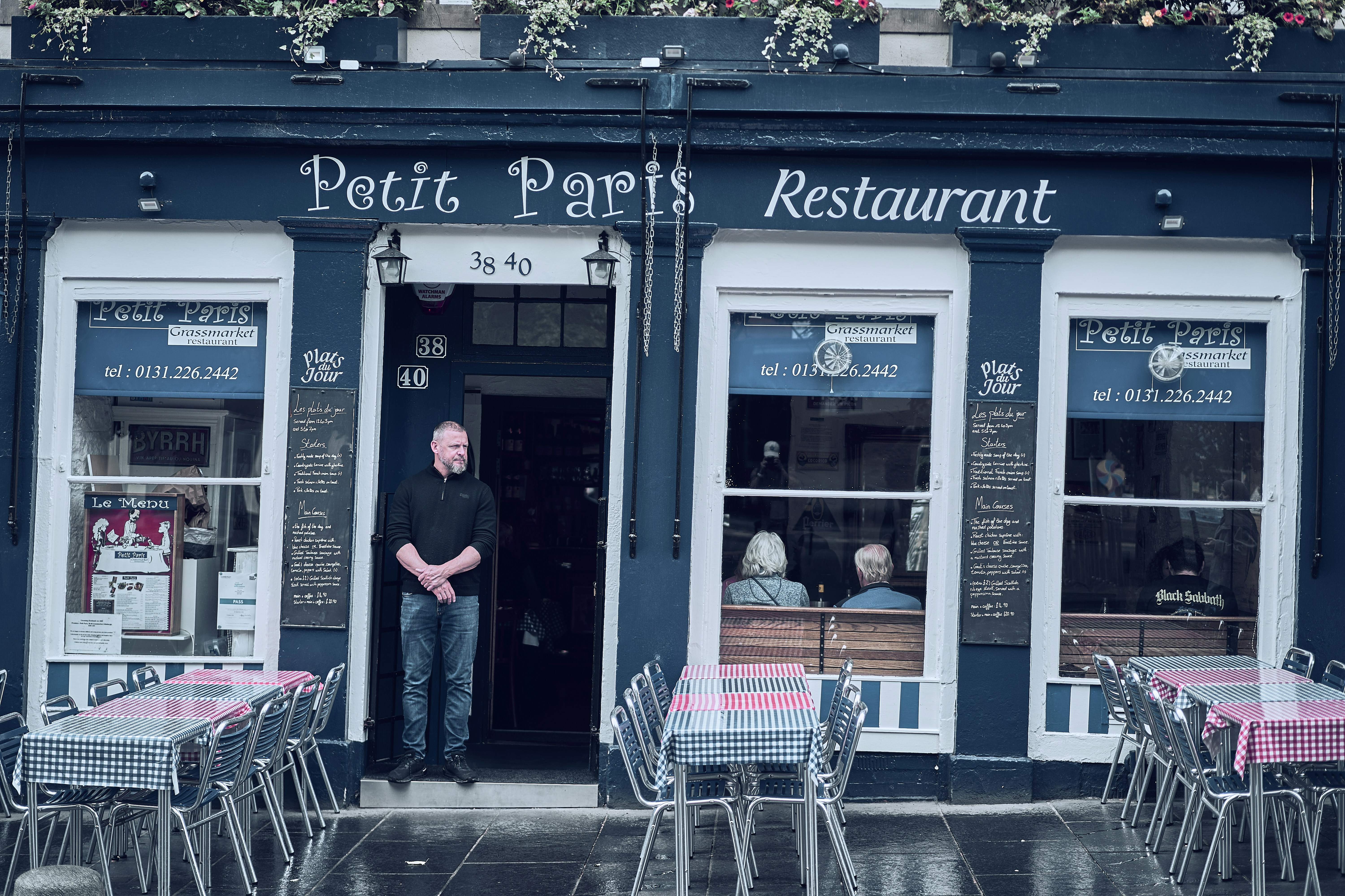 Petit Parts: Quiet Corner of a Coastal Café Scene