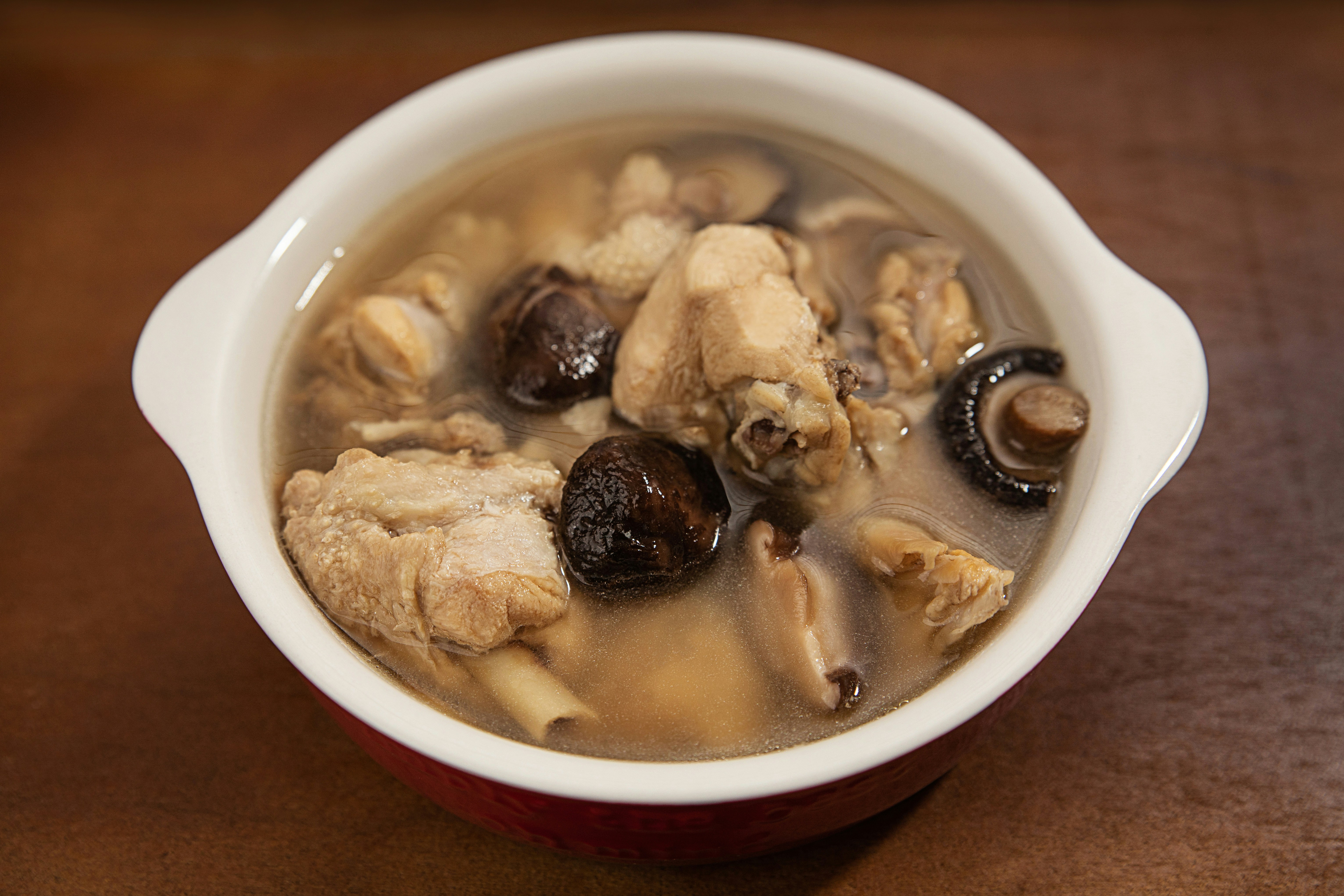 Mushroom Rendezvous: A Cozy Bowl of Hearty Chicken and Button Shrooms