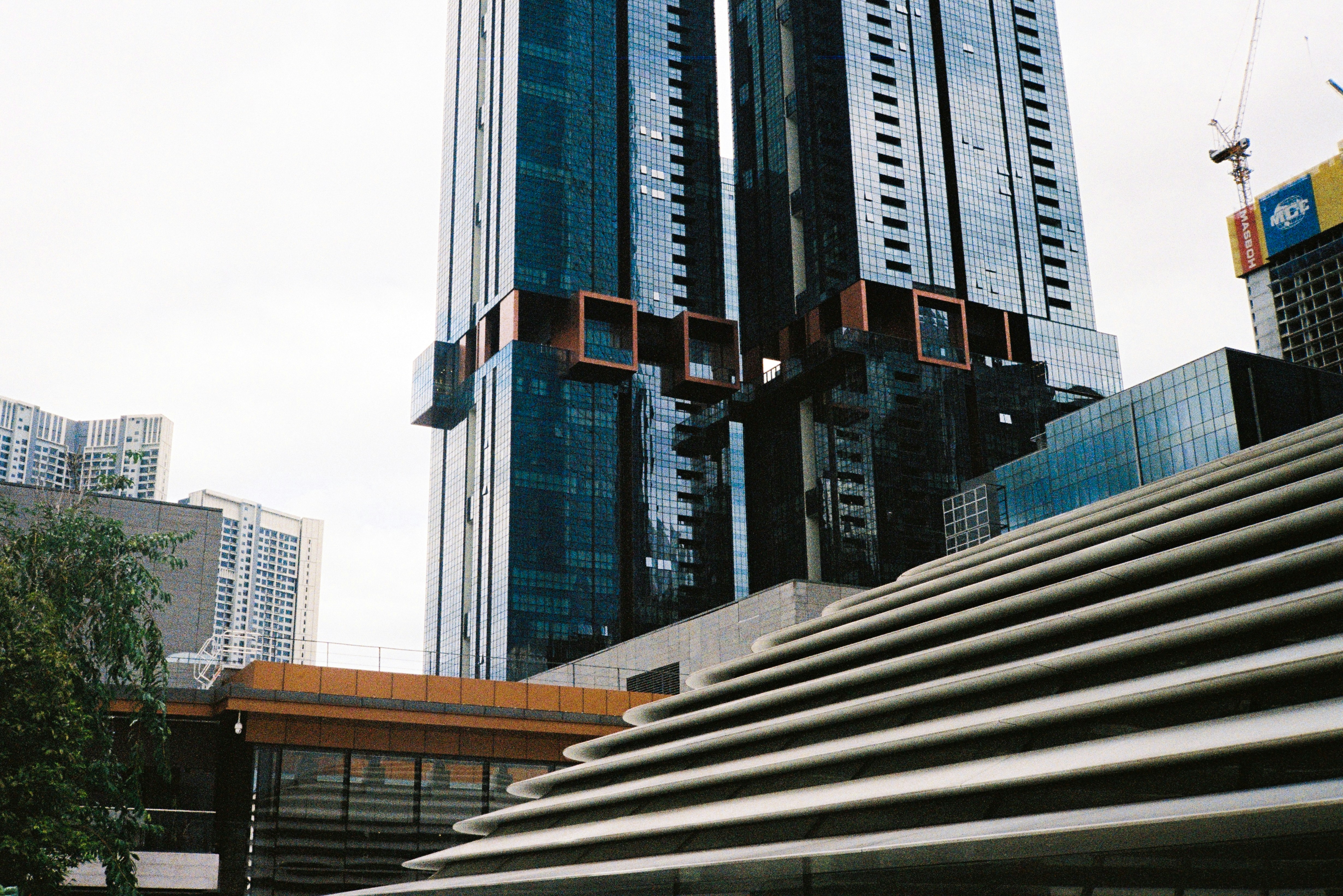 Photo by Vincent Yap with Fujifilm SP500