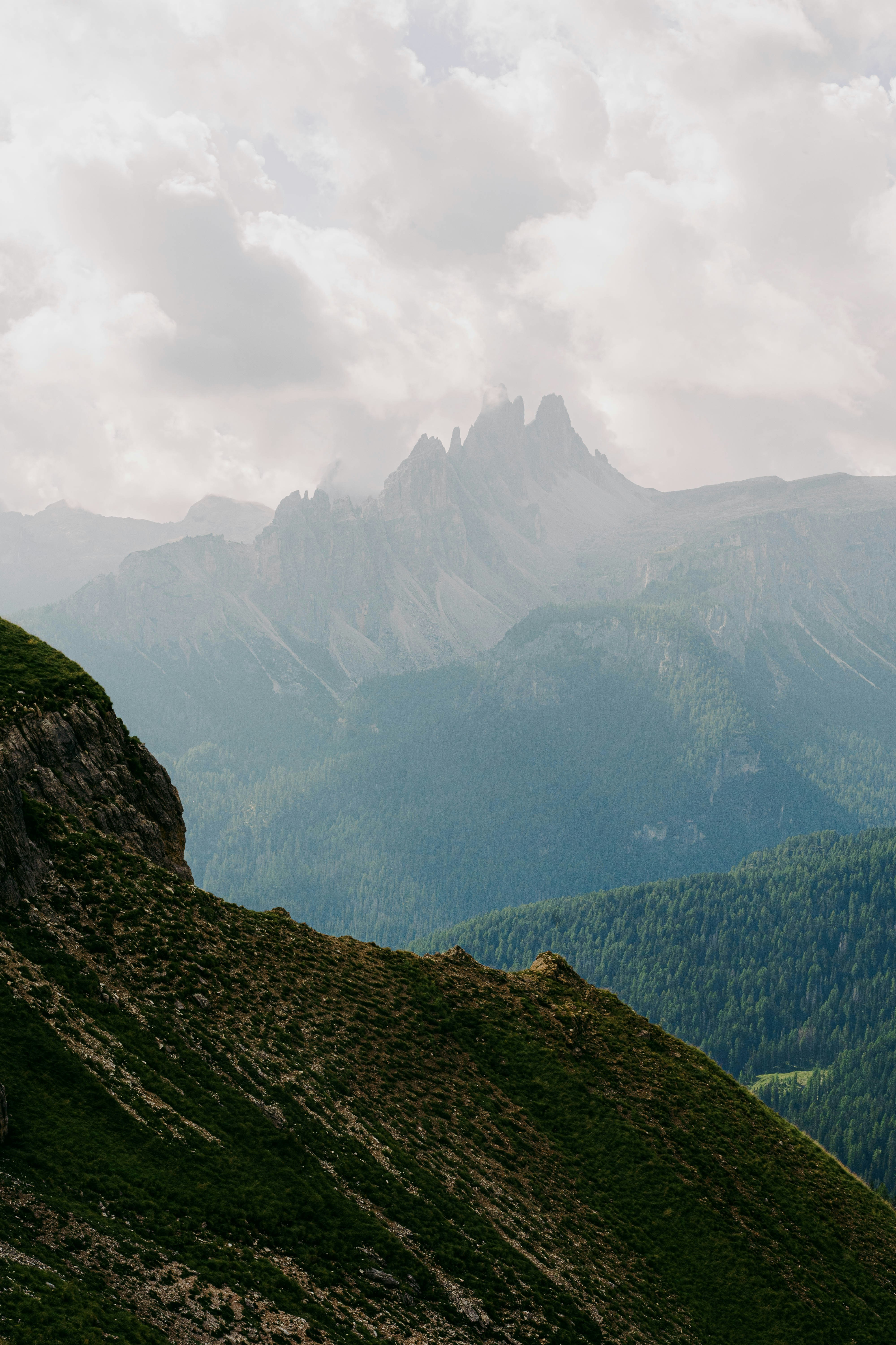 Slope and Summit: A Quiet Traverse Through Misty Ridge