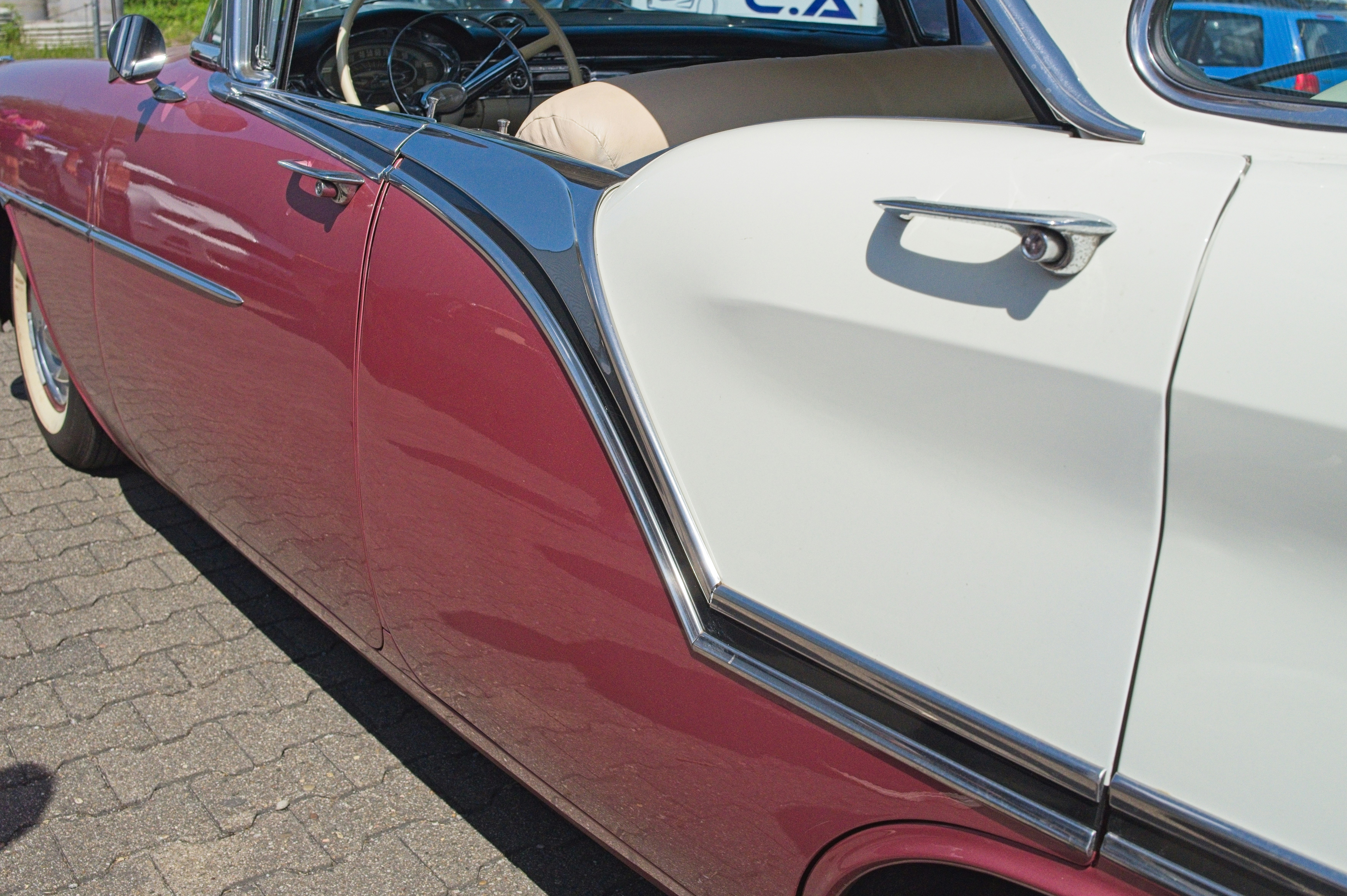 Two-Tone Classic: A Glimmering Portrait of Midnight and Cream