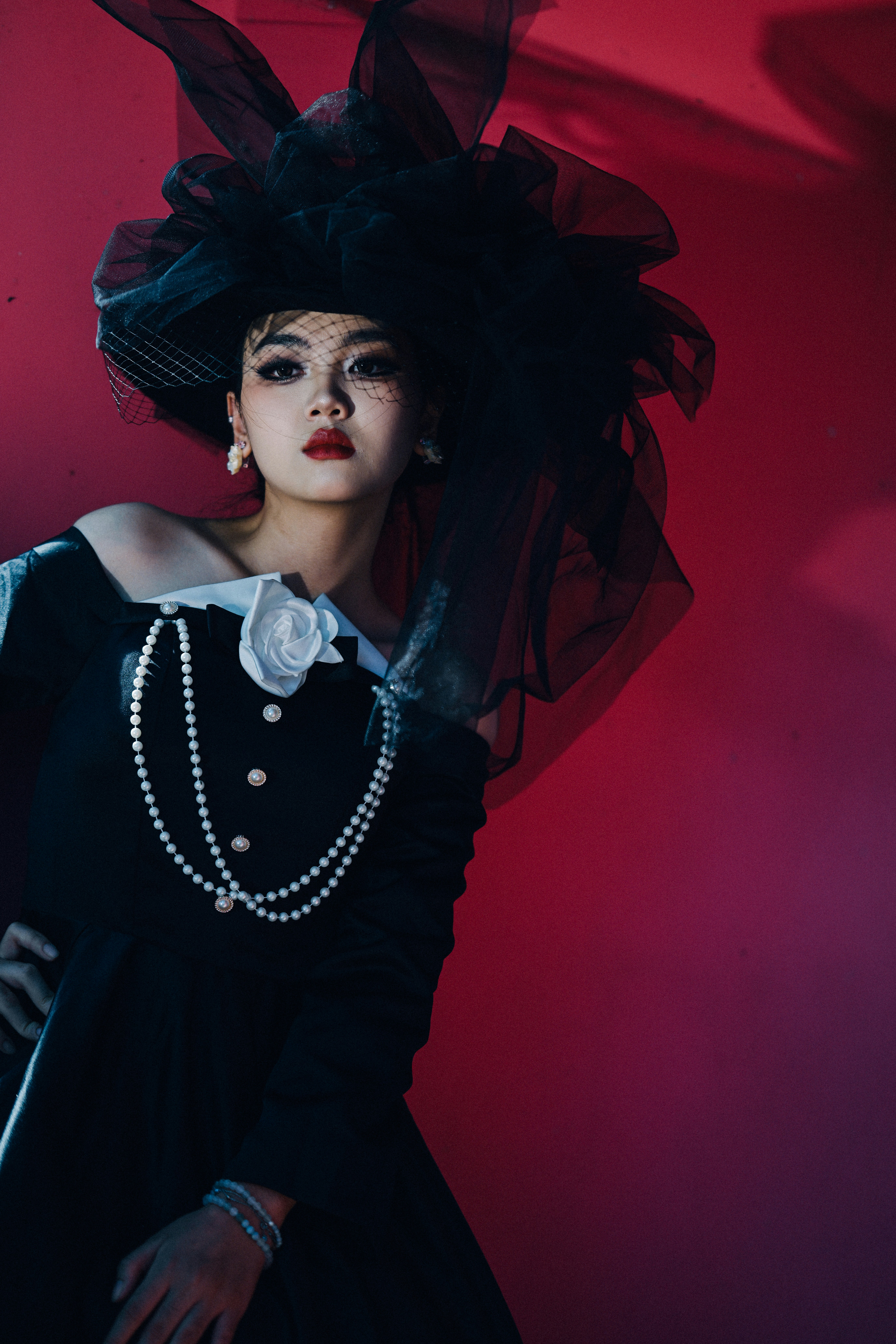 Gilded Veil: A Vintage Noir Portrait in Velvet and Pearl