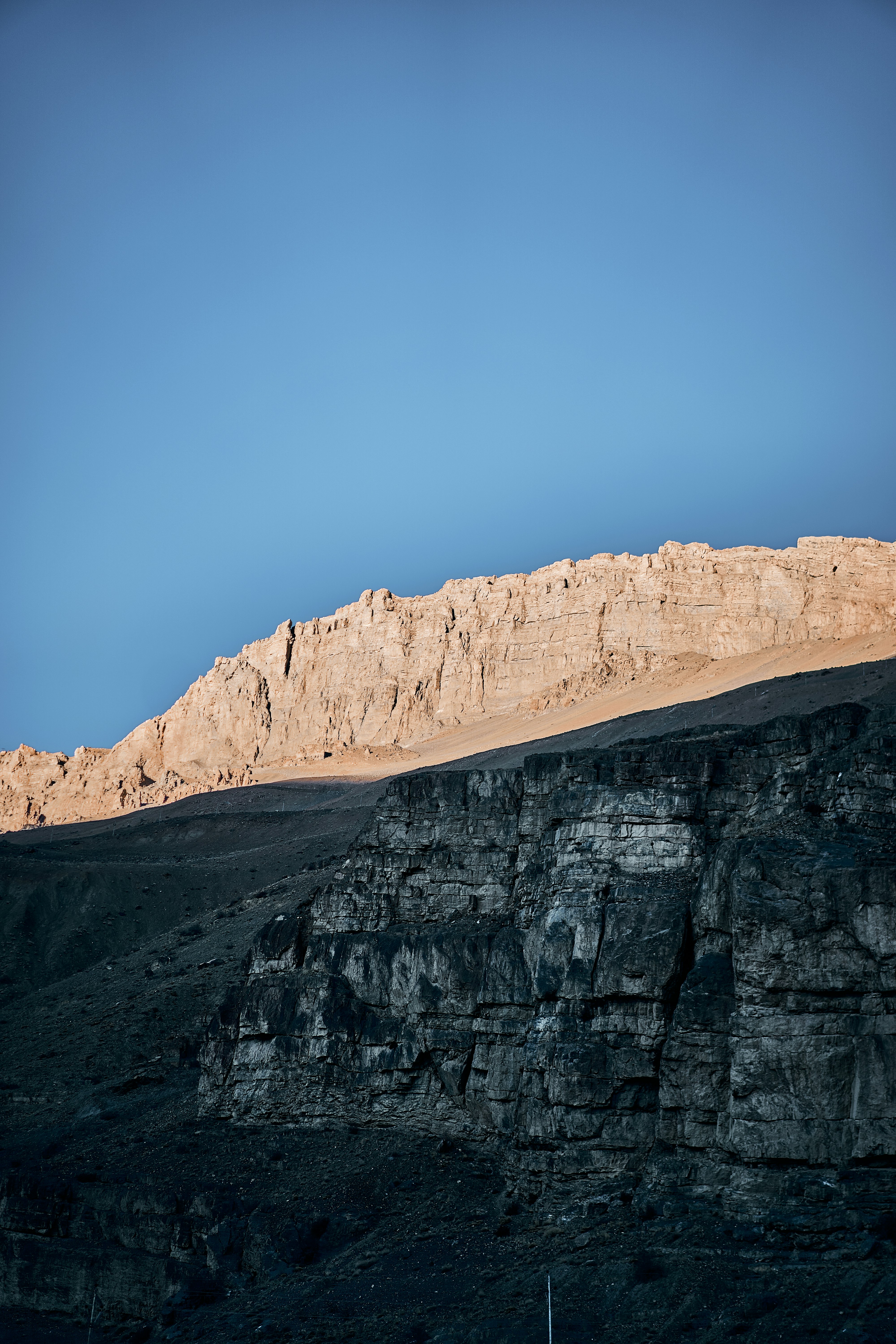 Sunlit Crest: A Canyon Rim bathed in warm light