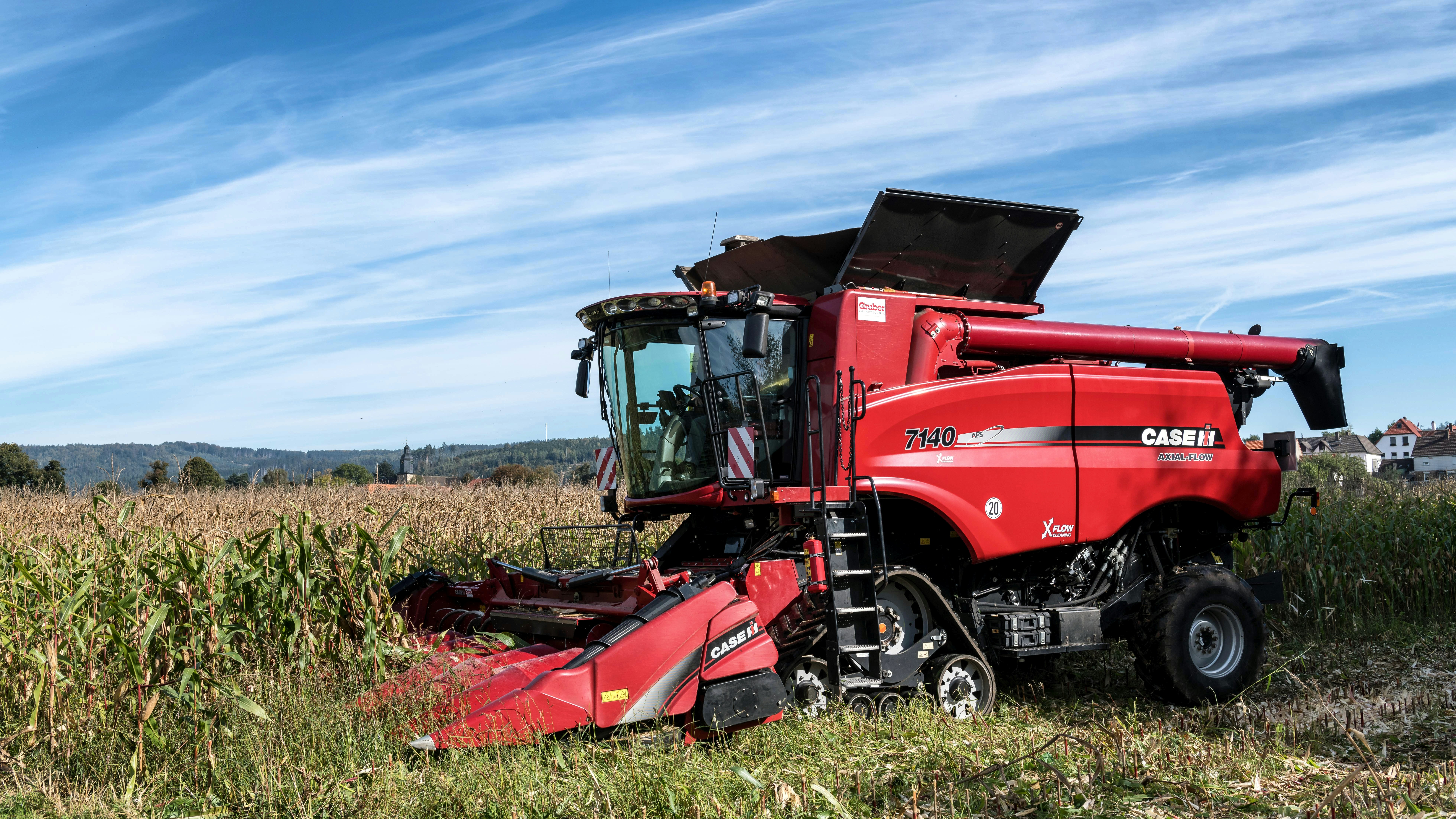 Harvest Field Titan: Red Case ILR at Dusk-Soft Sky
